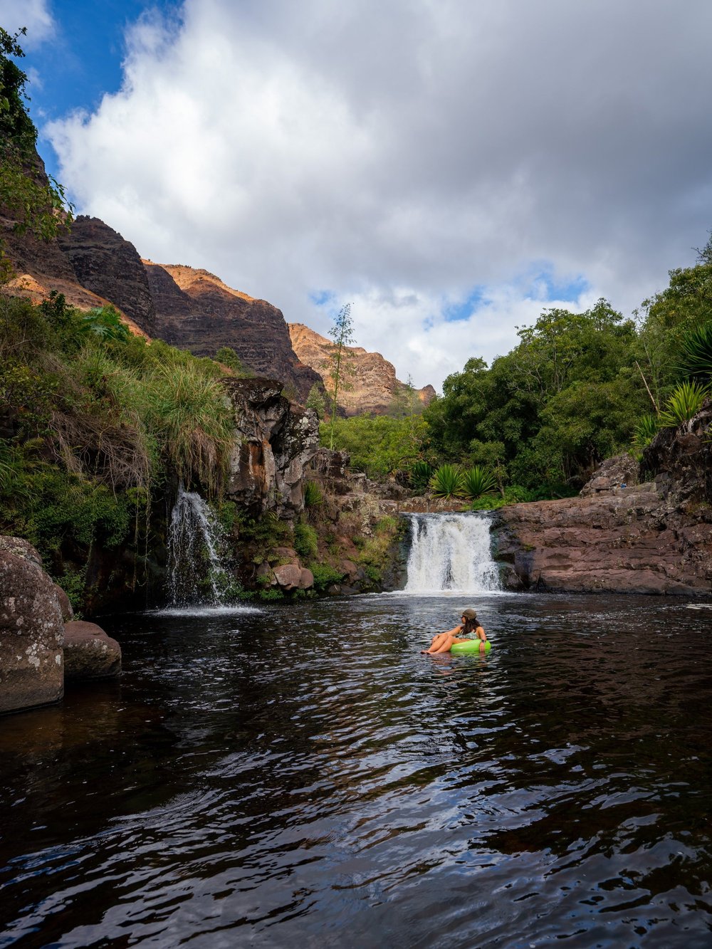 Hiking the Kukui Trail to the Lonomea Shelter on Kauaʻi, Hawaiʻi ...