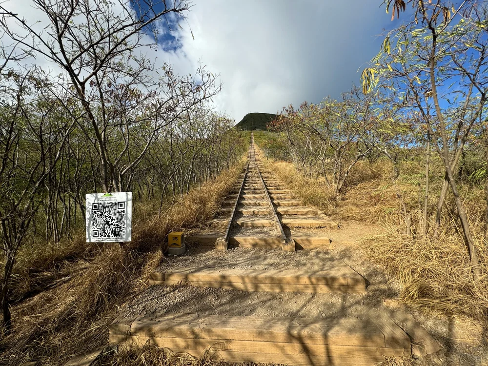 Hiking the Koko Crater Stairs on Oʻahu, Hawaiʻi — noahawaii