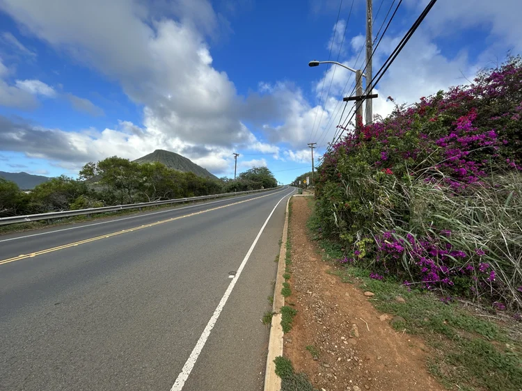 Hiking the Hanauma Bay Rock Bridge Trail on Oʻahu, Hawaiʻi — noahawaii