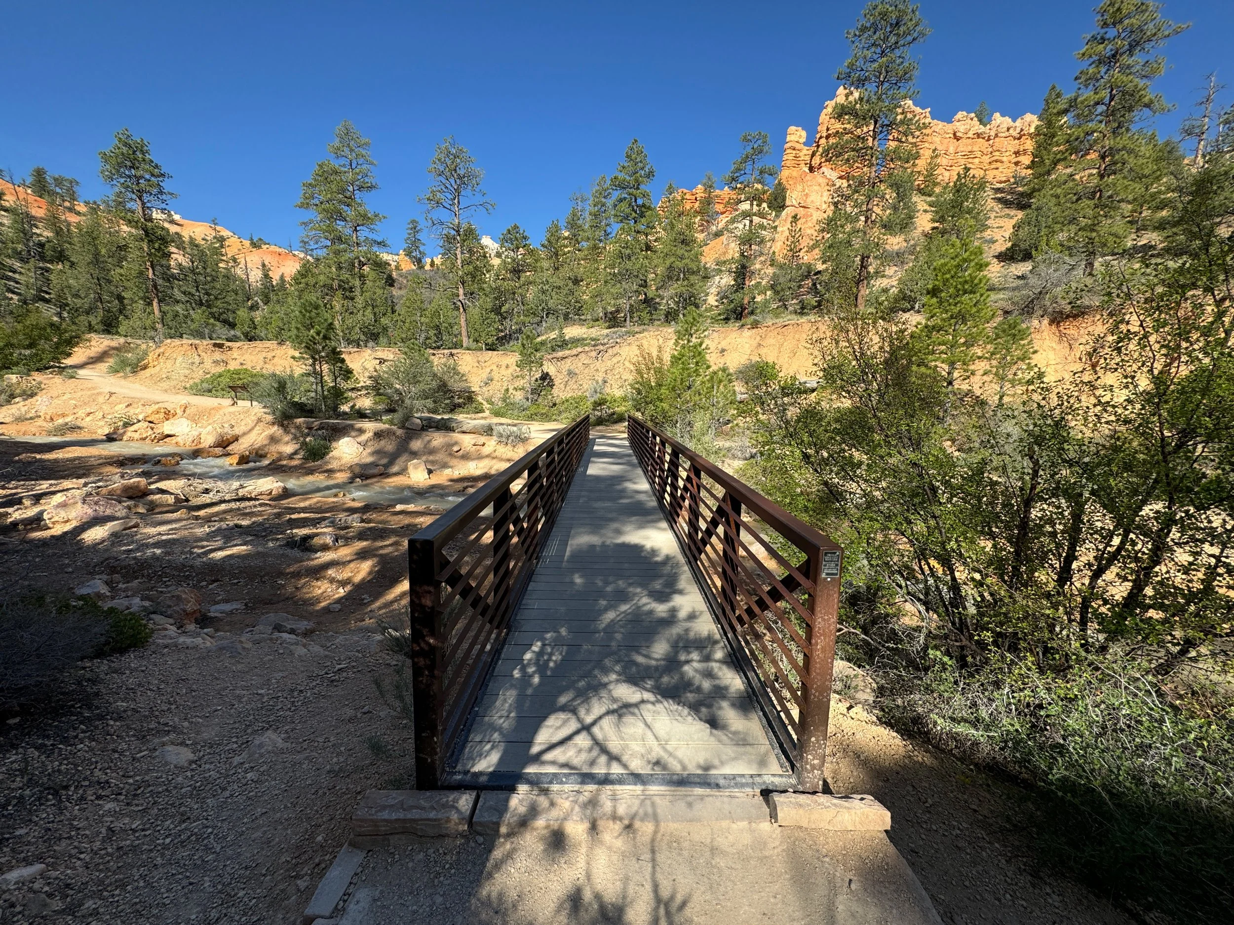 Hiking the Mossy Cave Trail in Bryce Canyon National Park — noahawaii