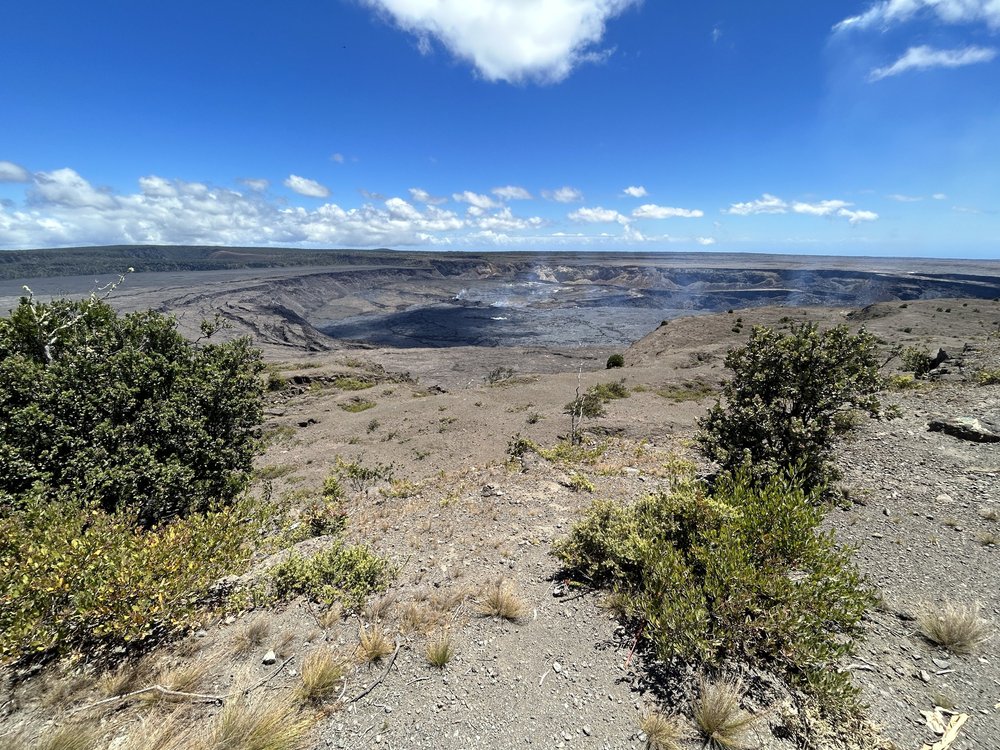Hiking the Crater Rim Trail in Hawaiʻi Volcanoes National Park — noahawaii