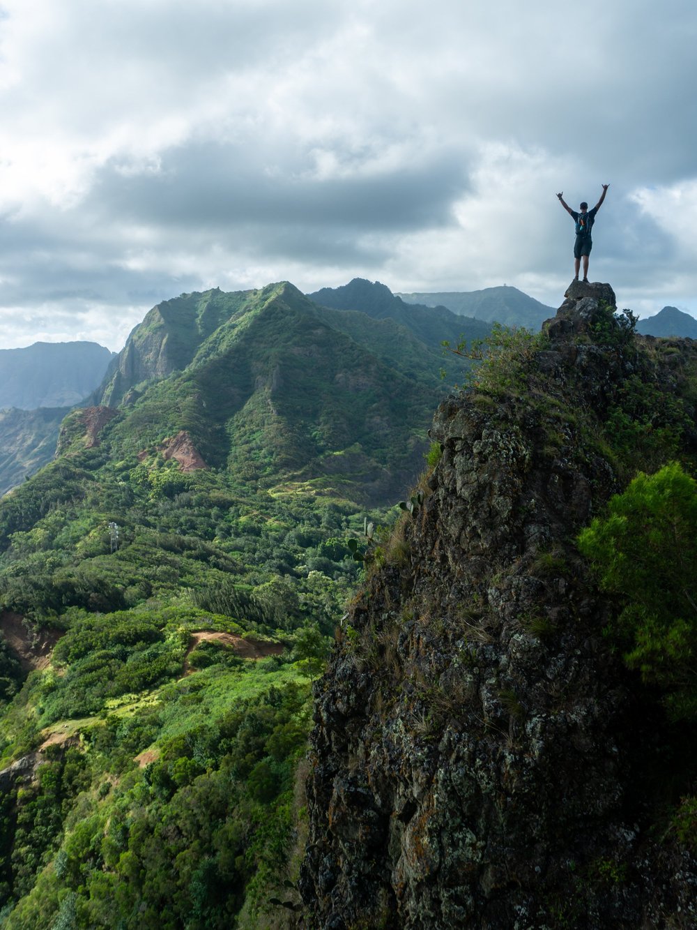 Hiking the Kolekole Trail to Puʻu Hapapa on Oʻahu, Hawaiʻi — noahawaii