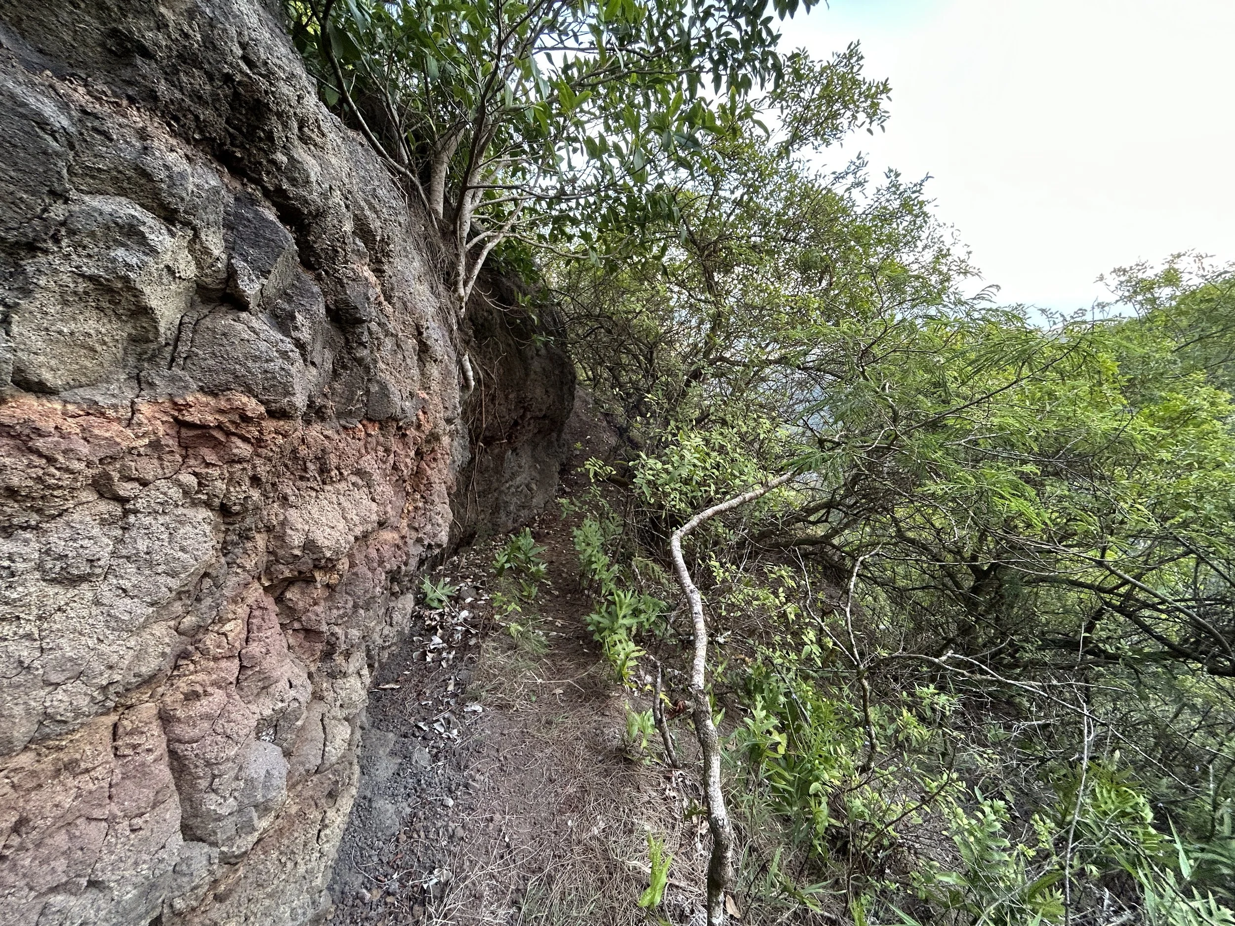 Hiking the Pyramid Rock Loop Trail on Oʻahu — noahawaii