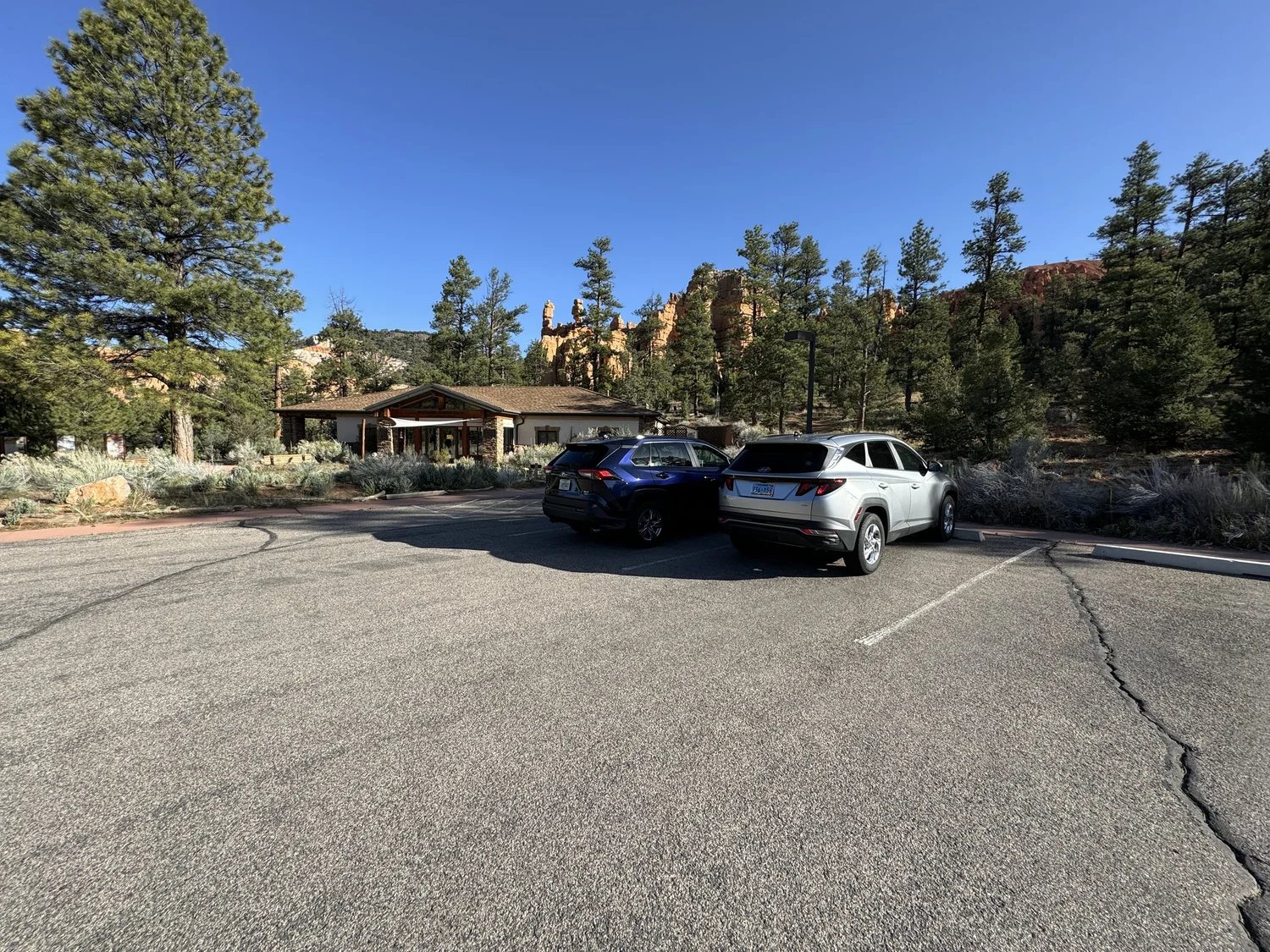 Hiking the Pink Ledges-Birdseye-Photo Loop Trail in Red Canyon, Utah ...