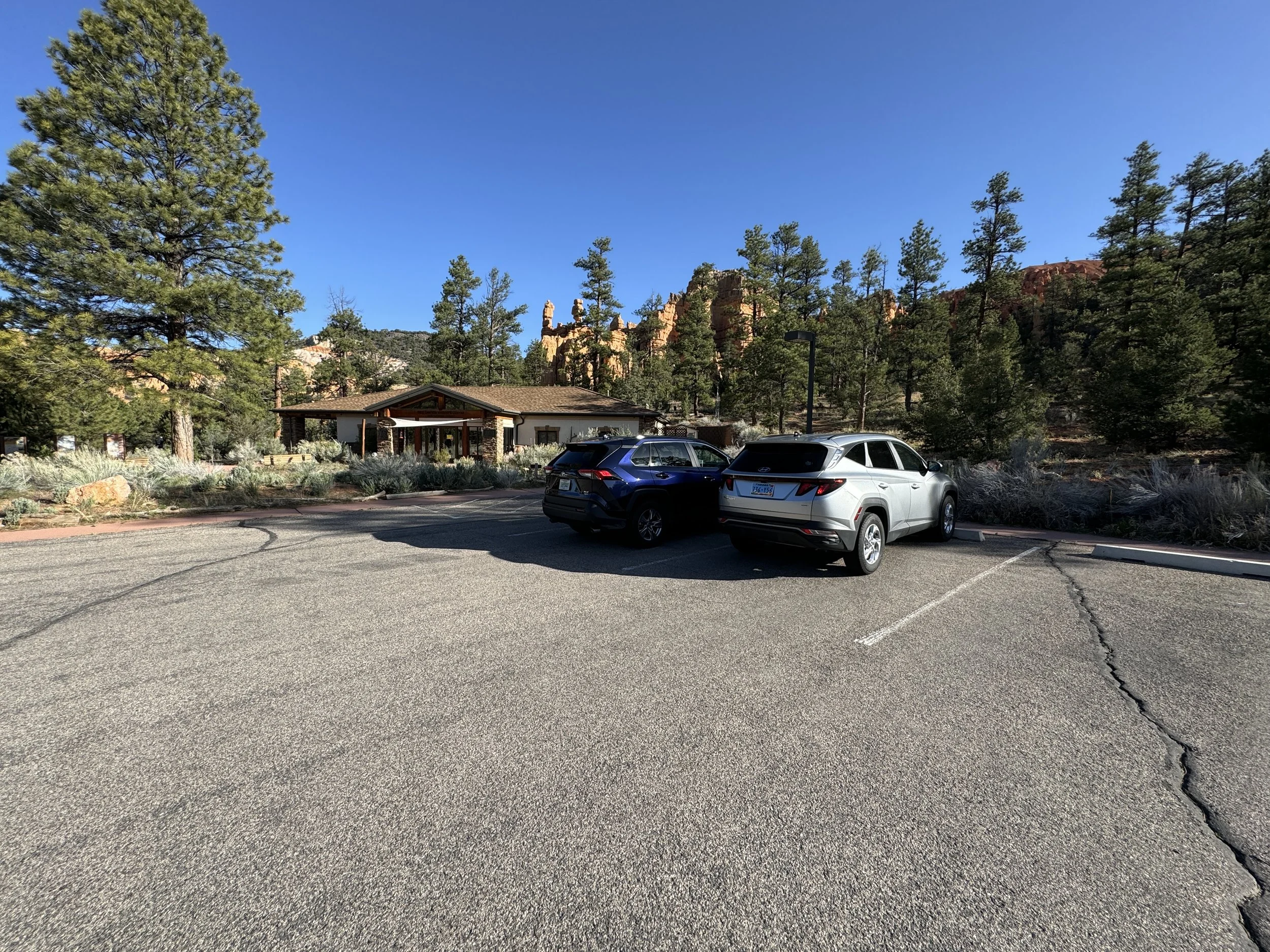Hiking the Pink Ledges-Birdseye-Photo Loop Trail in Red Canyon, Utah ...