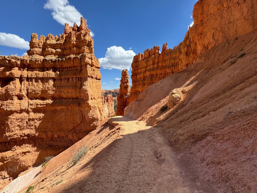 Hiking the Navajo Loop Trail in Bryce Canyon National Park — noahawaii