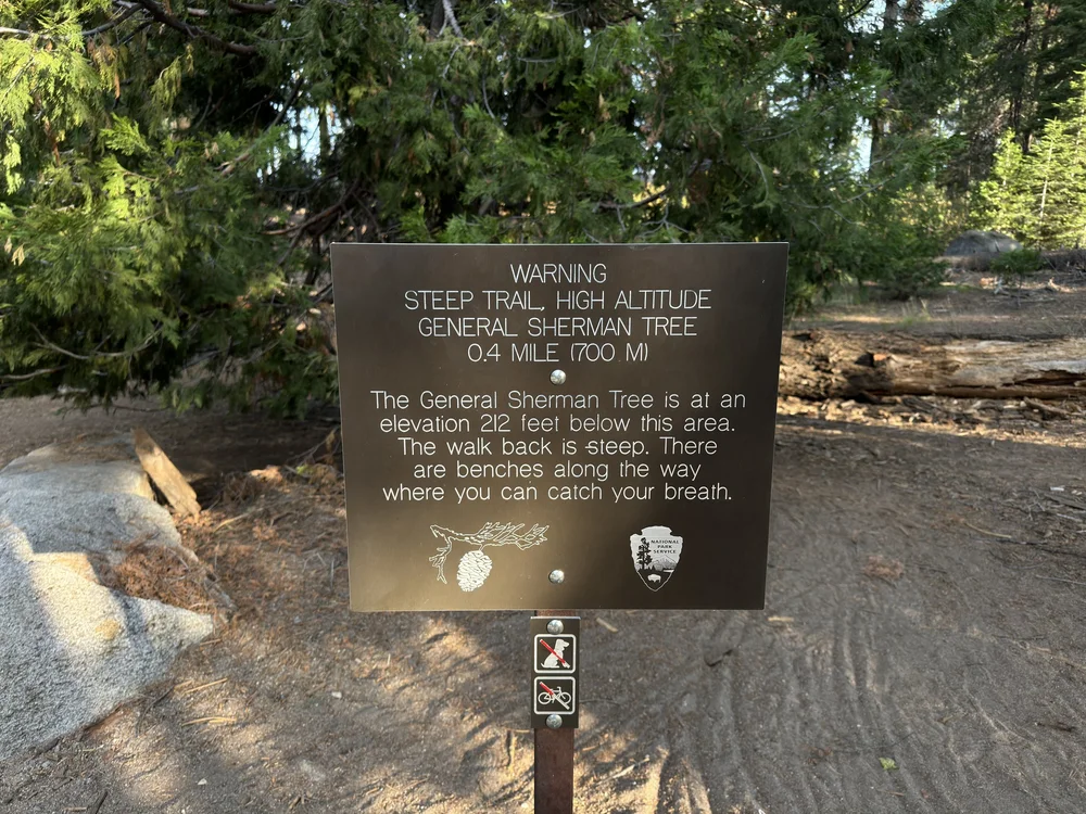 Hiking the General Sherman Tree Trail in Sequoia National Park — noahawaii