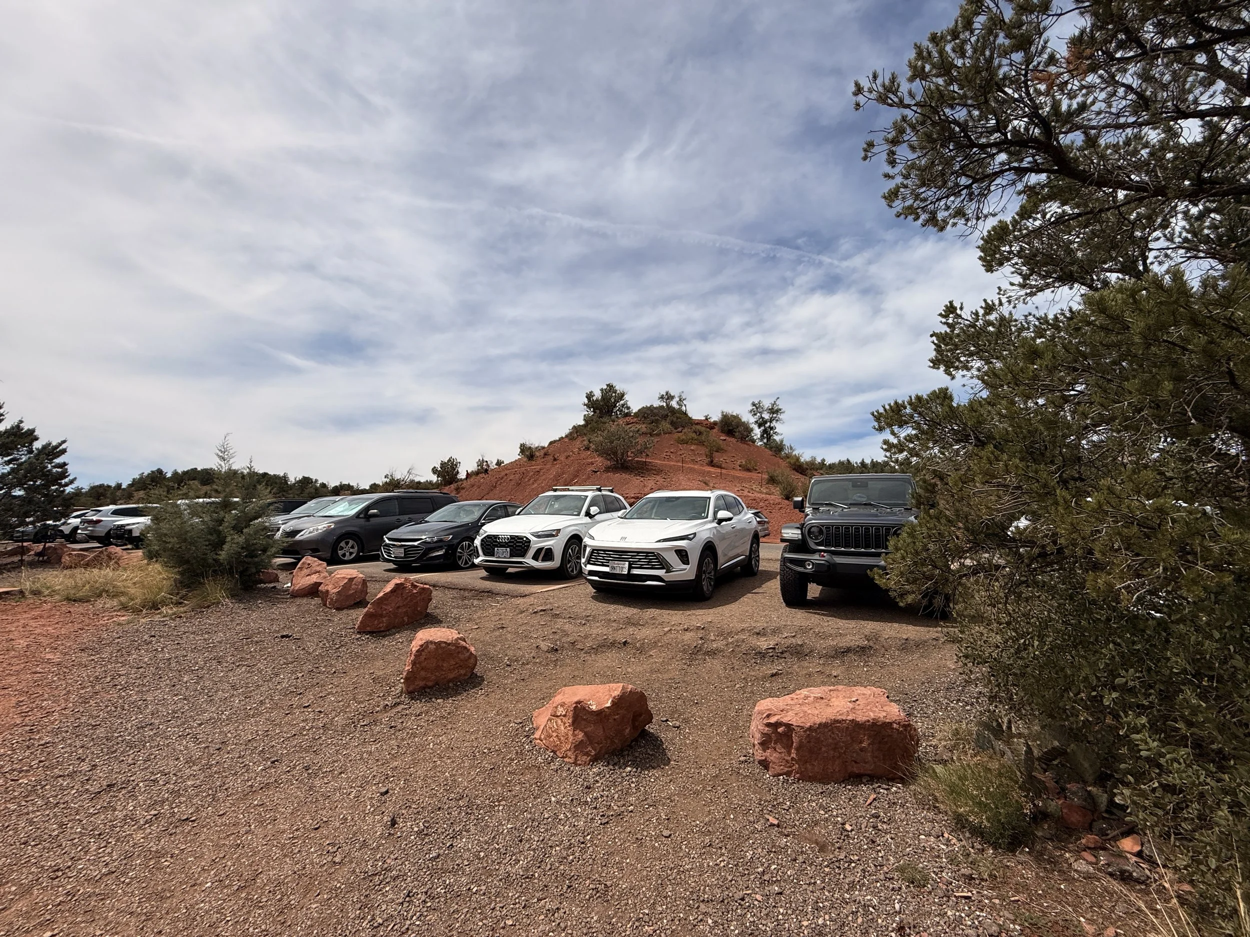 Hiking the Devil’s Bridge Trail via Mescal Trailhead in Sedona, Arizona ...