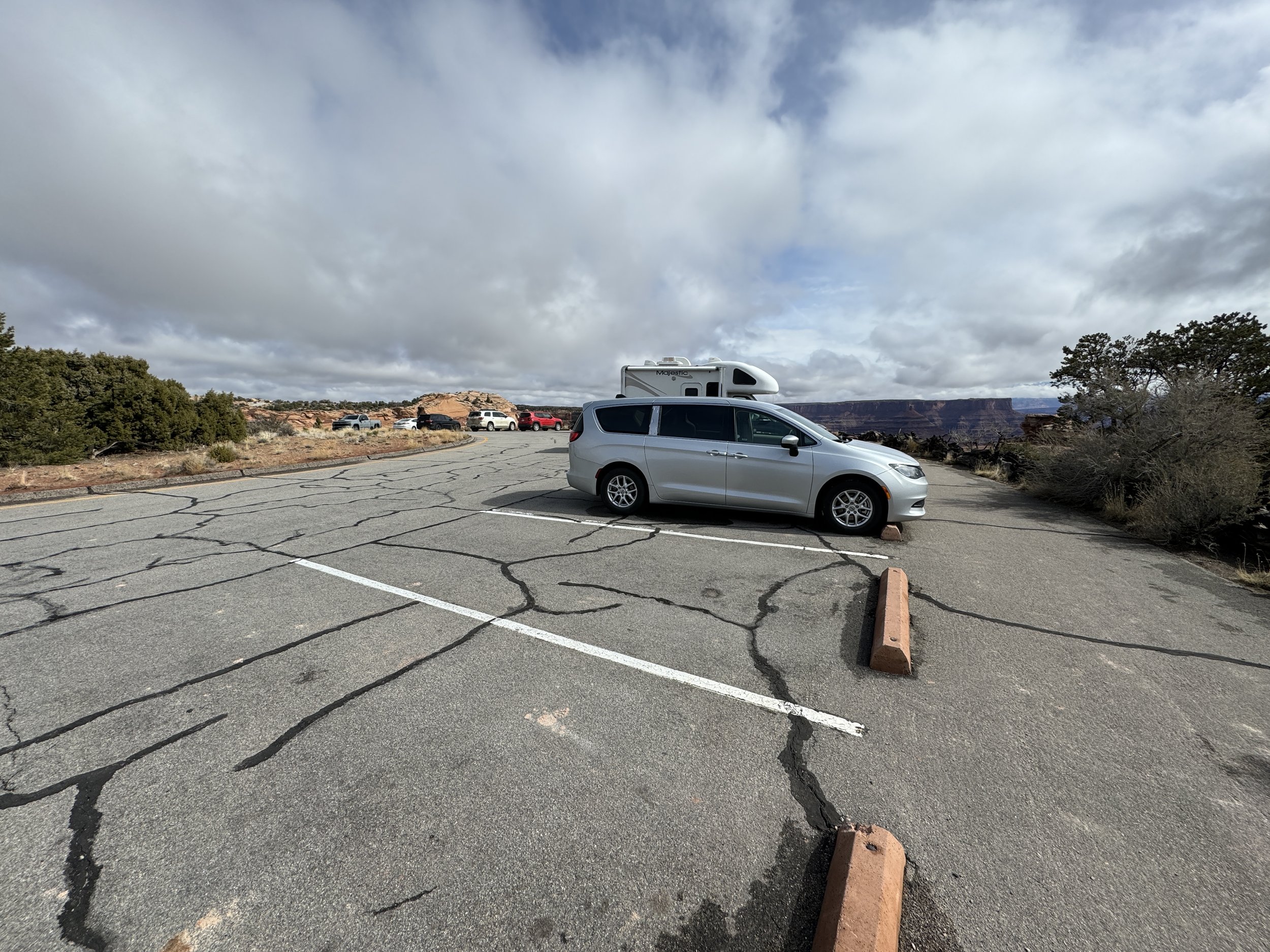 Hiking the Neck Spring Trail in Canyonlands National Park — noahawaii
