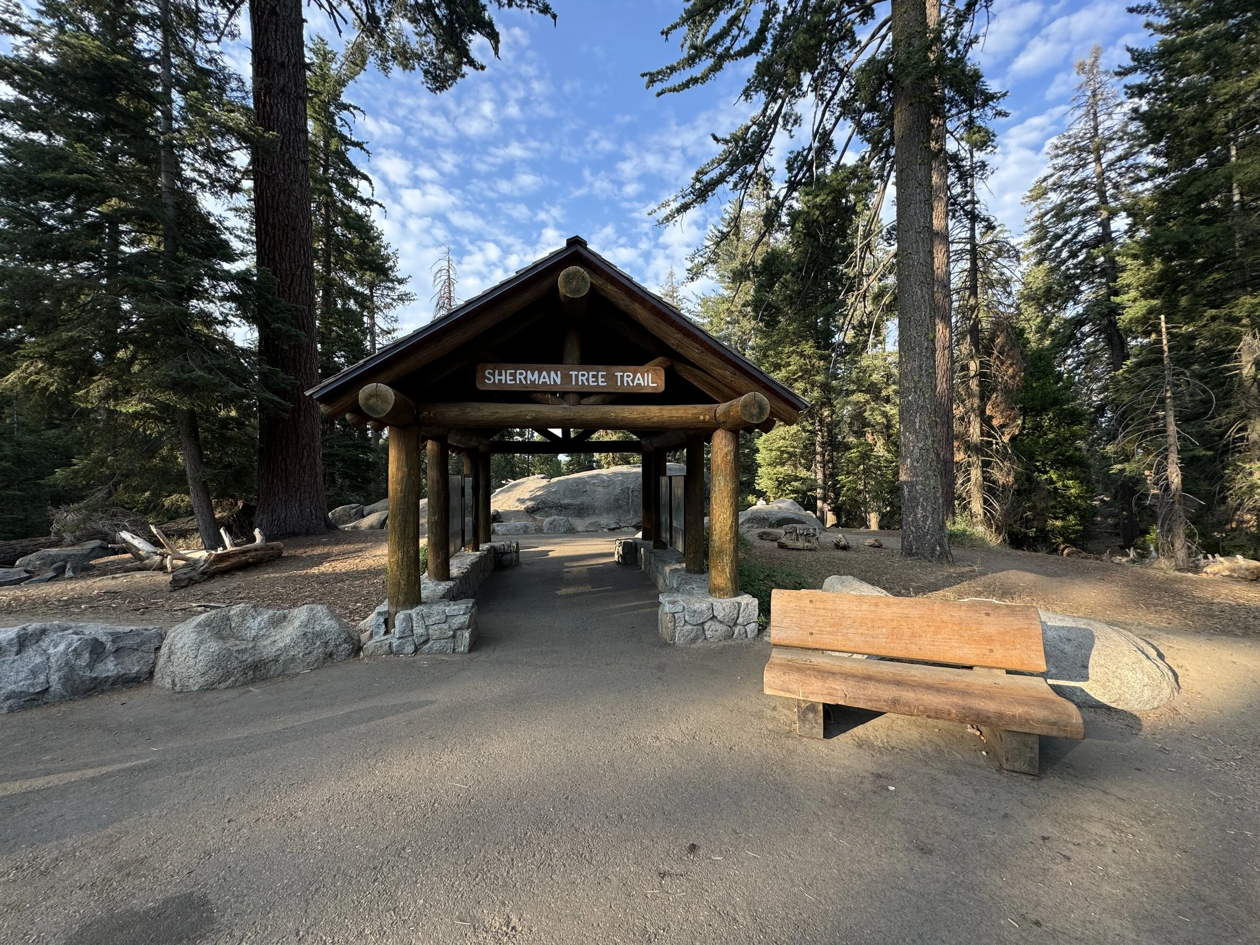 Hiking the General Sherman Tree Trail in Sequoia National Park — noahawaii