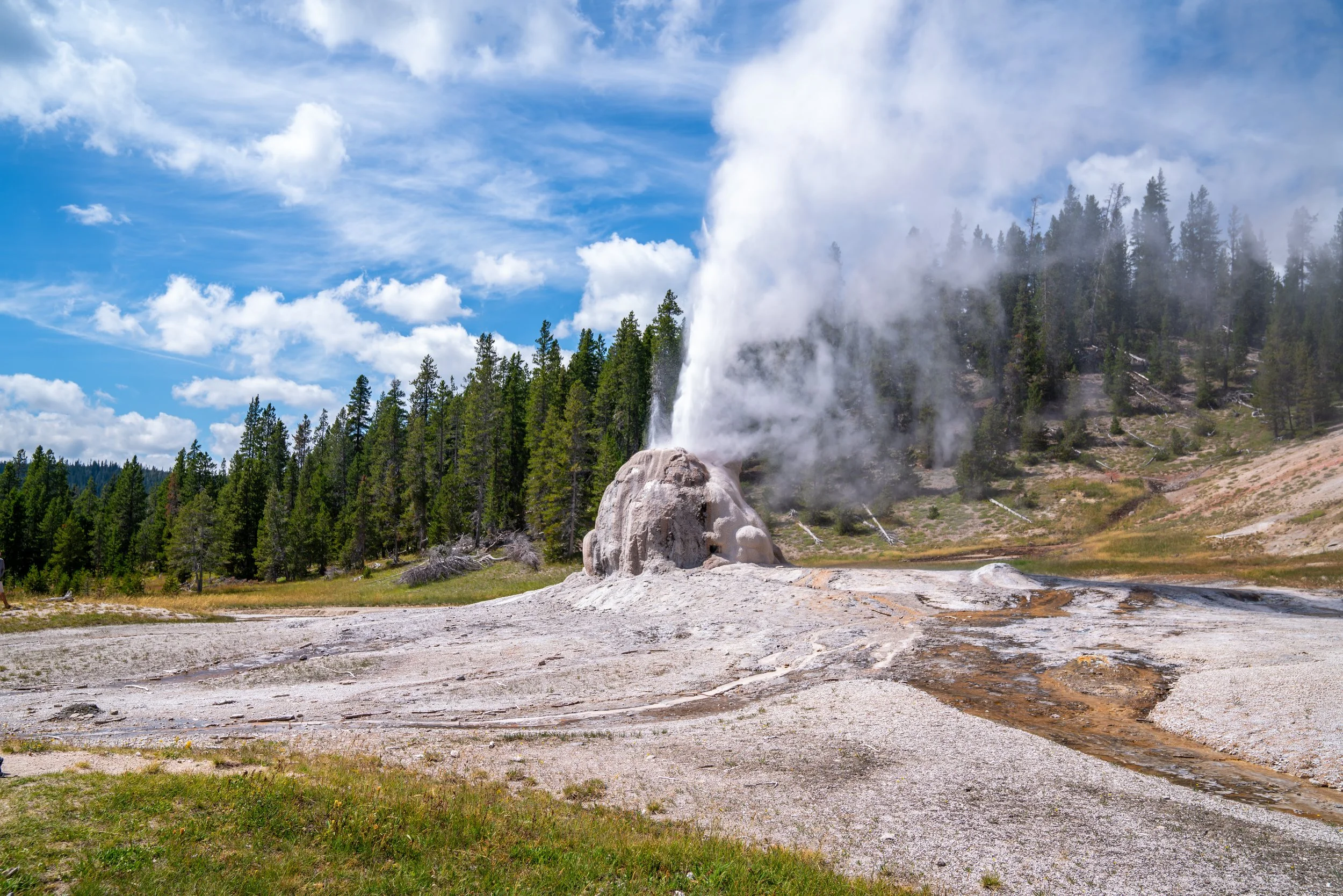 10 Best Geysers & Thermal Features in Yellowstone National Park — noahawaii