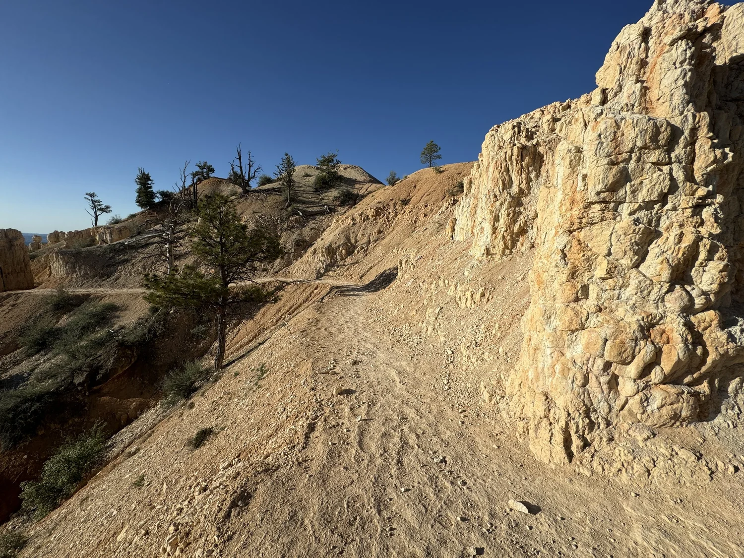 Hiking the Fairyland Loop Trail in Bryce Canyon National Park — noahawaii