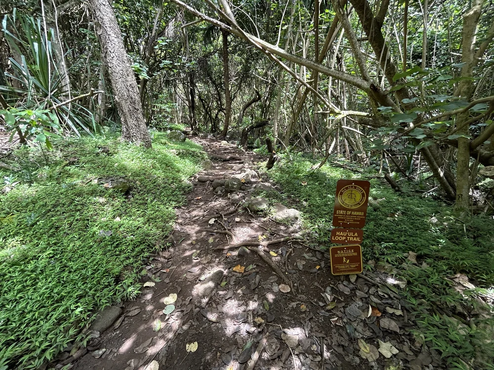Hiking the Hauʻula Loop Trail on the North Shore of Oʻahu, Hawaiʻi ...