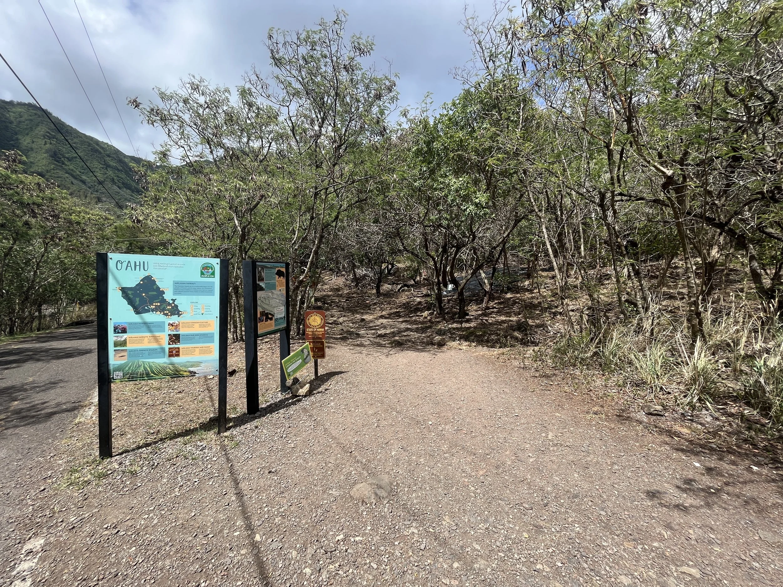 Hiking the Kuliʻouʻou Ridge Trail on Oʻahu, Hawaiʻi — noahawaii