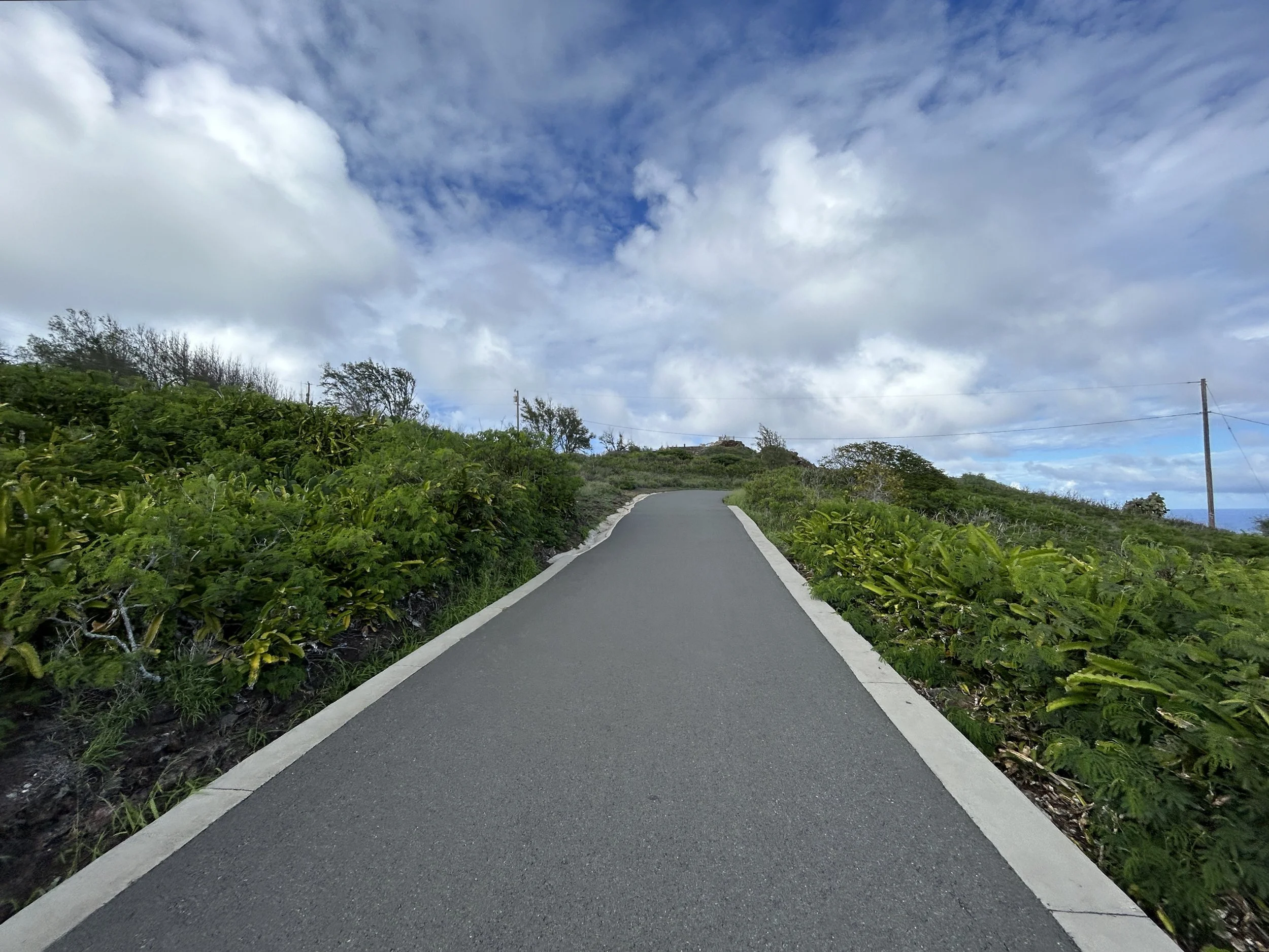 Hiking the Makapuʻu Point Lighthouse Trail on Oʻahu, Hawaiʻi — noahawaii