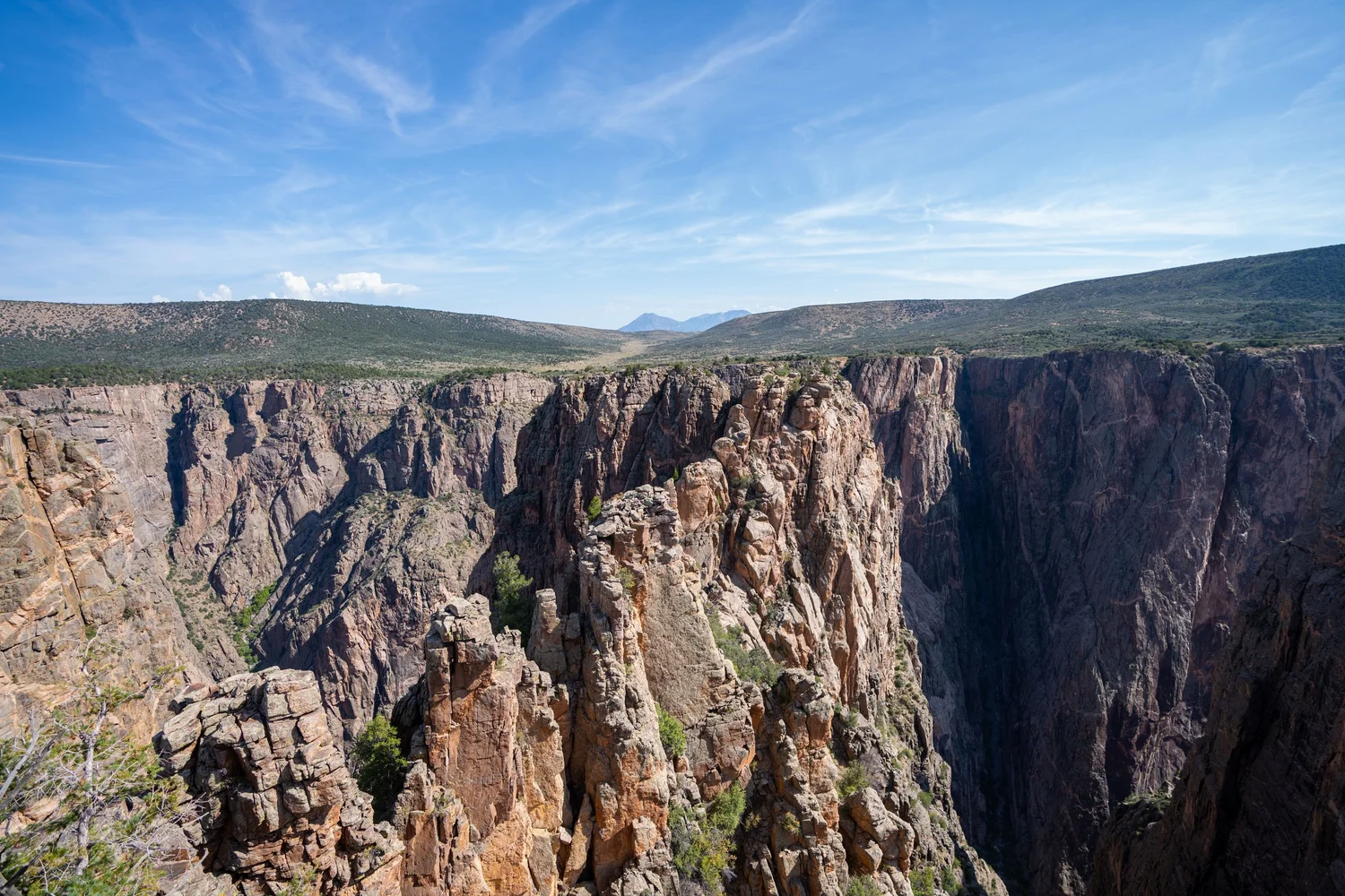 Hiking the Rock Point Trail in Black Canyon of the Gunnison National ...