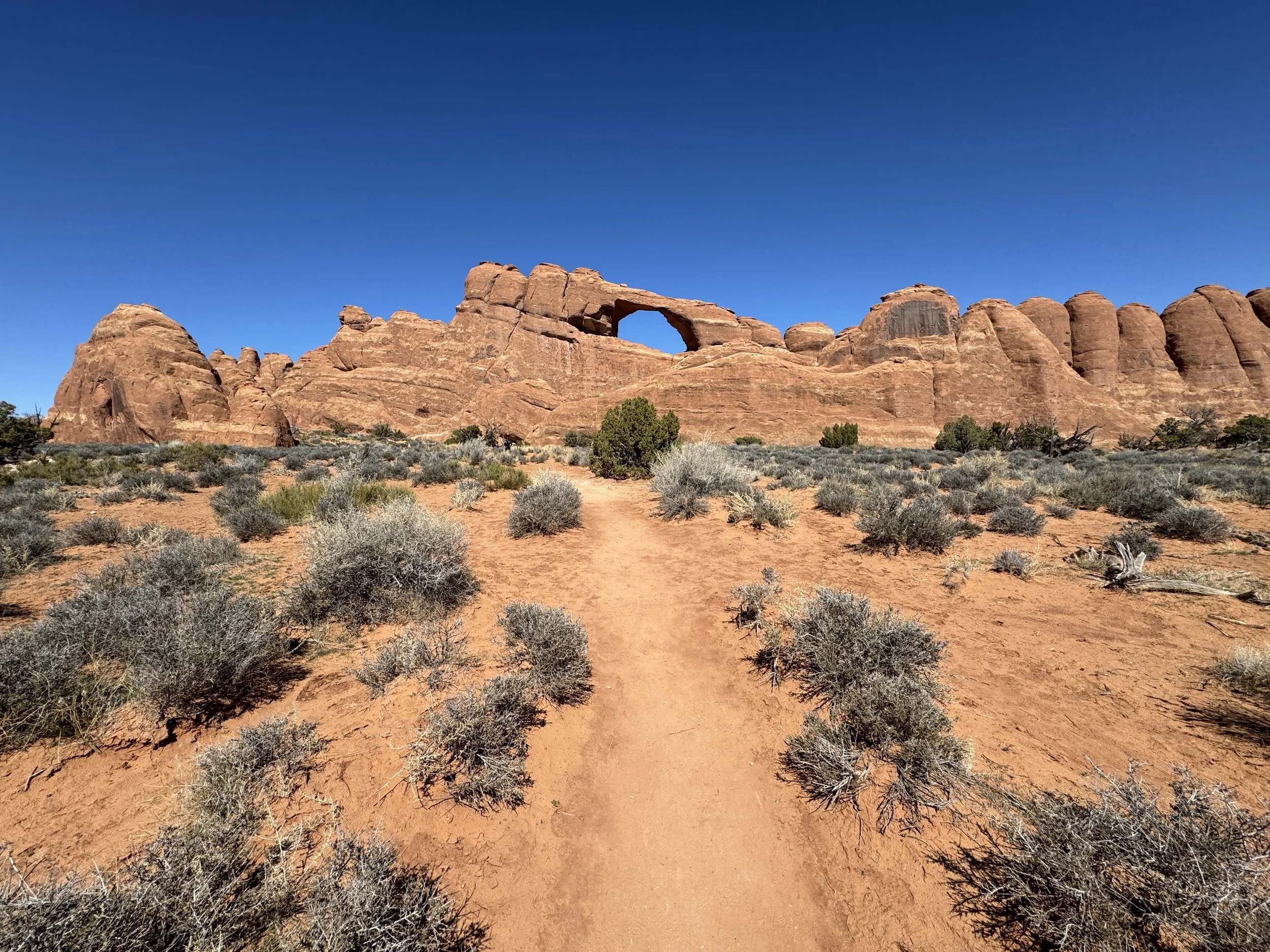 Hiking the Skyline Arch Trail in Arches National Park — noahawaii