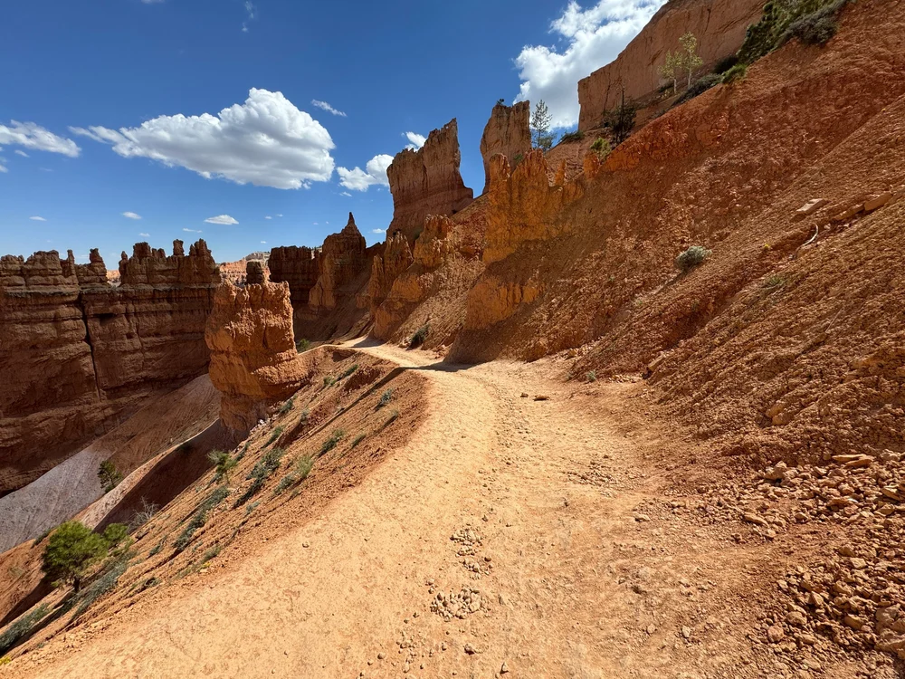 Hiking the Navajo Loop Trail in Bryce Canyon National Park — noahawaii