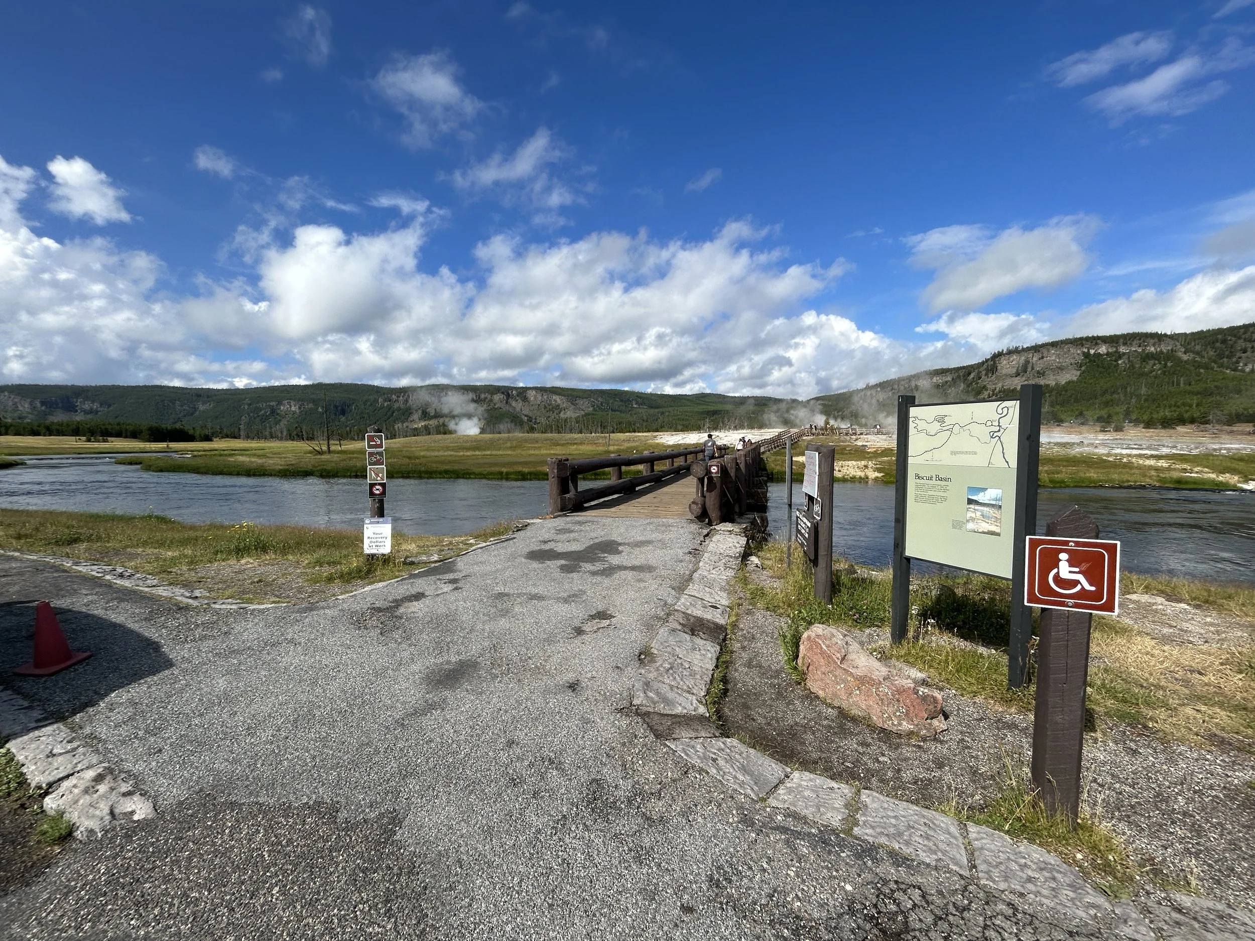 Hiking the Mystic Falls Trail (Little Firehole Loop) in Yellowstone ...