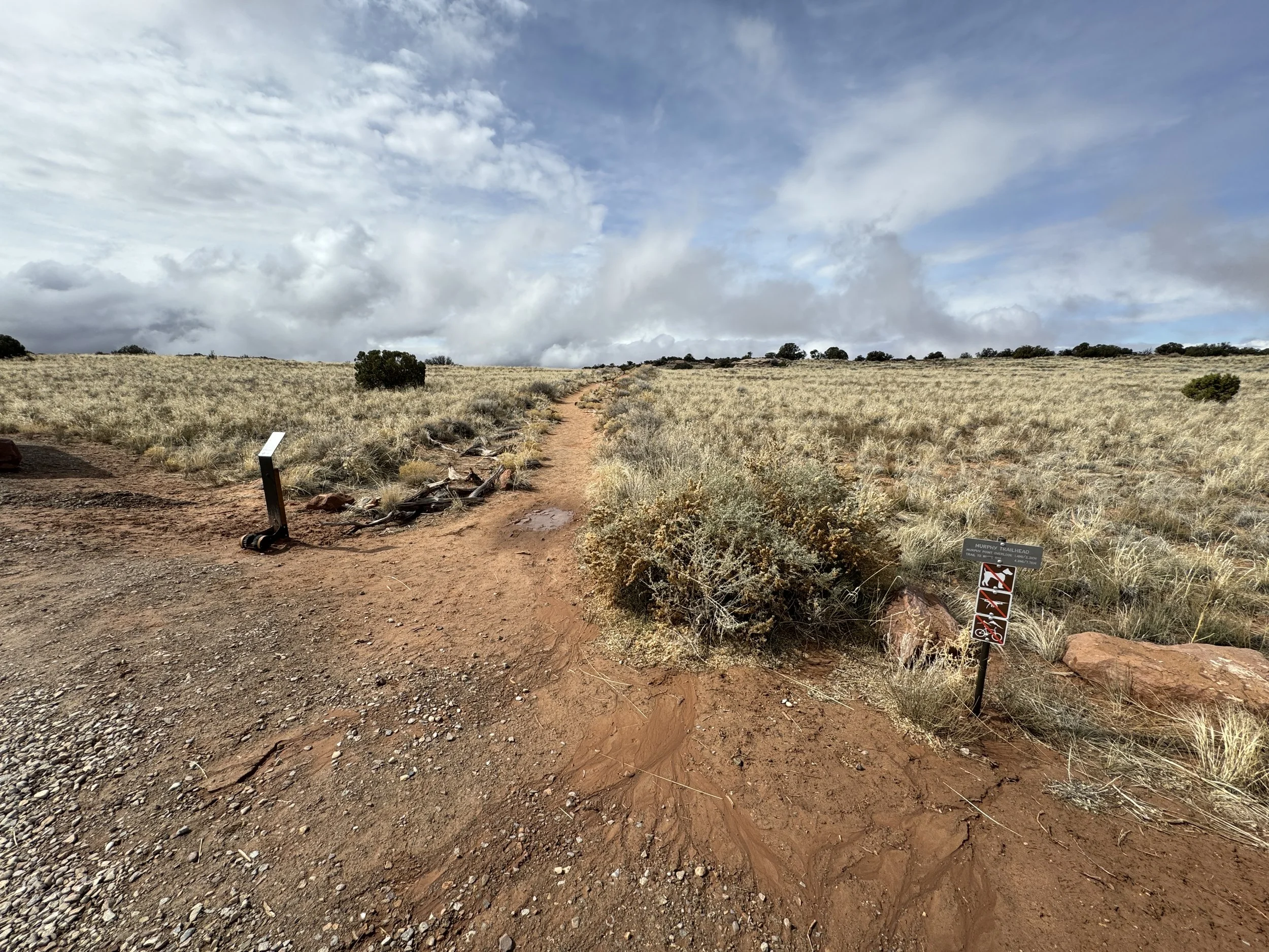 Hiking the Murphy Point Trail in Canyonlands National Park — noahawaii