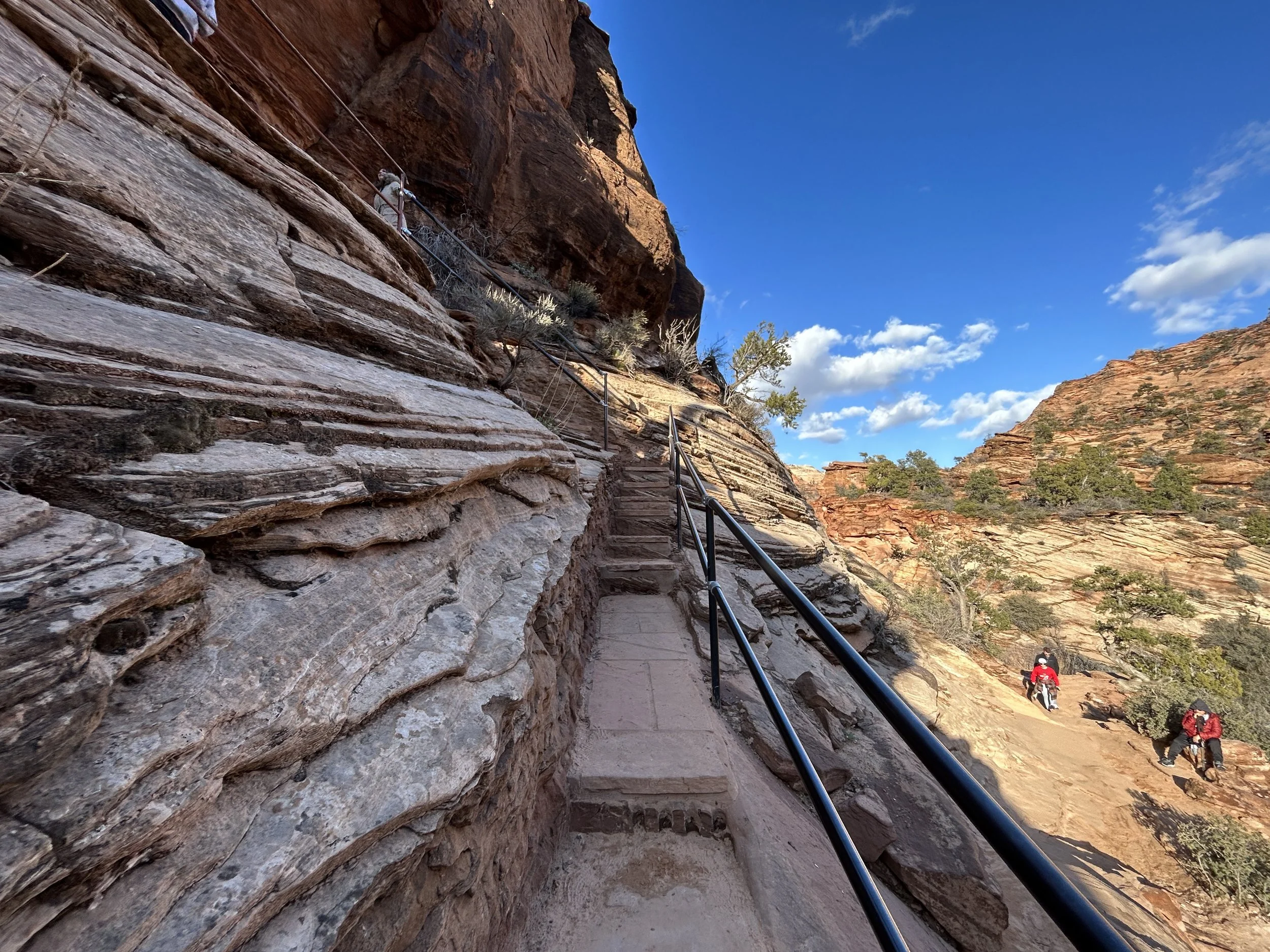 Hiking the Canyon Overlook Trail in Zion National Park — noahawaii