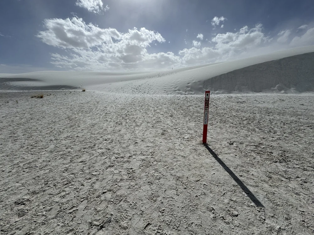 Hiking the Alkali Flat Trail in White Sands National Park — noahawaii