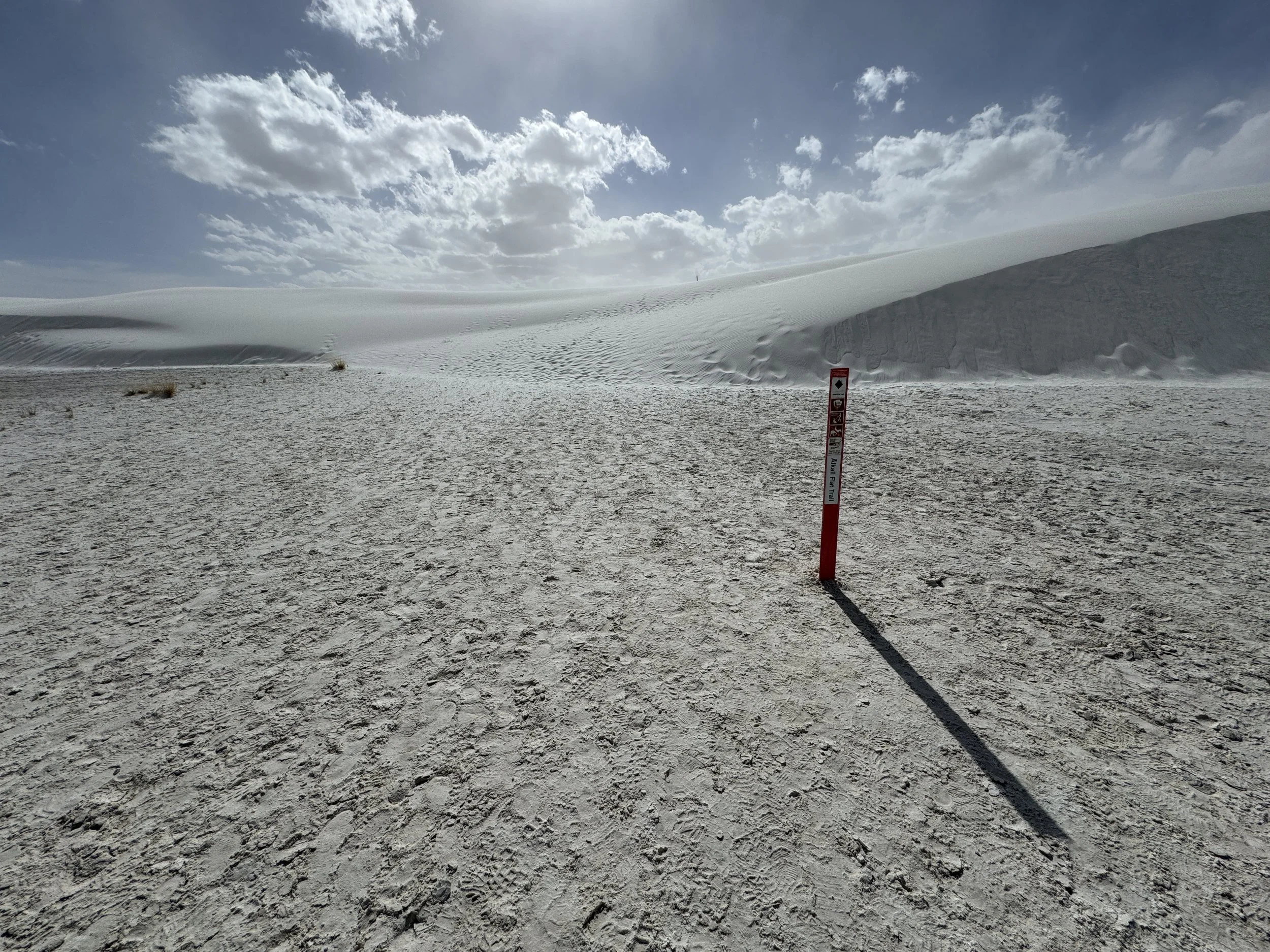 Hiking the Alkali Flat Trail in White Sands National Park — noahawaii