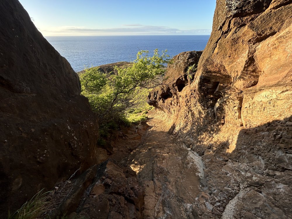 Hiking the Koko Crater Arch Trail on Oʻahu, Hawaiʻi — noahawaii