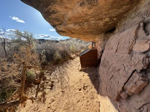Hiking the Cave Spring Trail in Canyonlands National Park — noahawaii