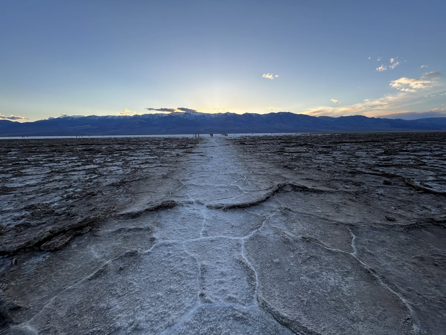 Hiking the Badwater Basin Salt Flats Trail in Death Valley National ...