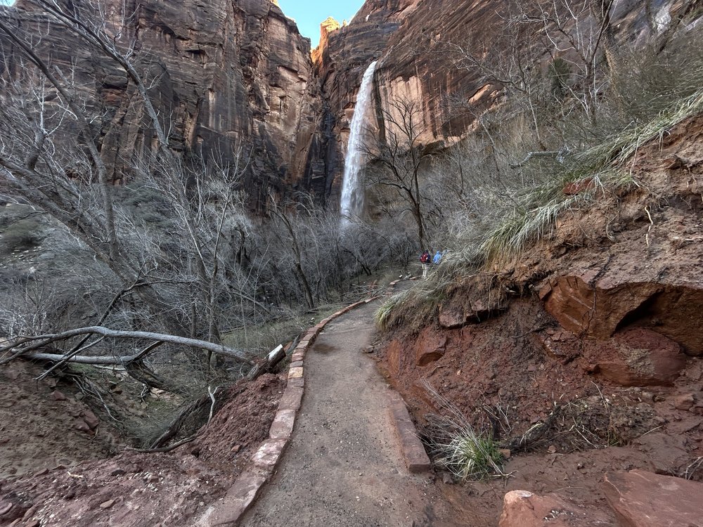 Hiking the Weeping Rock Trail in Zion National Park — noahawaii