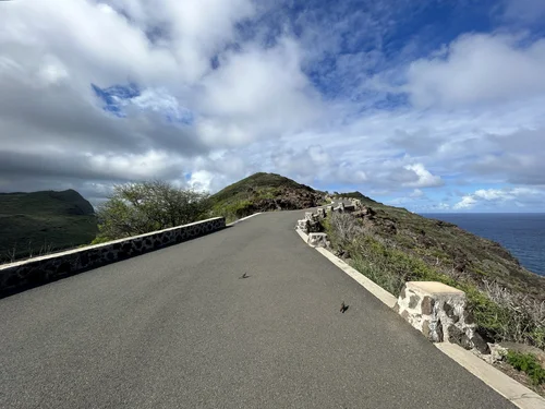 Hiking the Makapuʻu Point Lighthouse Trail on Oʻahu, Hawaiʻi — noahawaii