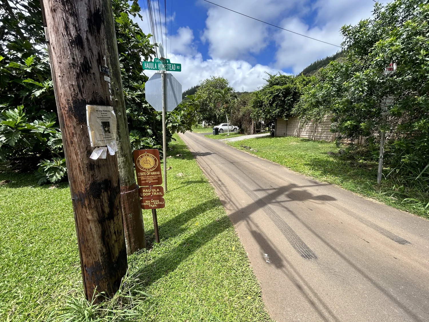 Hiking the Hauʻula Loop Trail on the North Shore of Oʻahu, Hawaiʻi ...