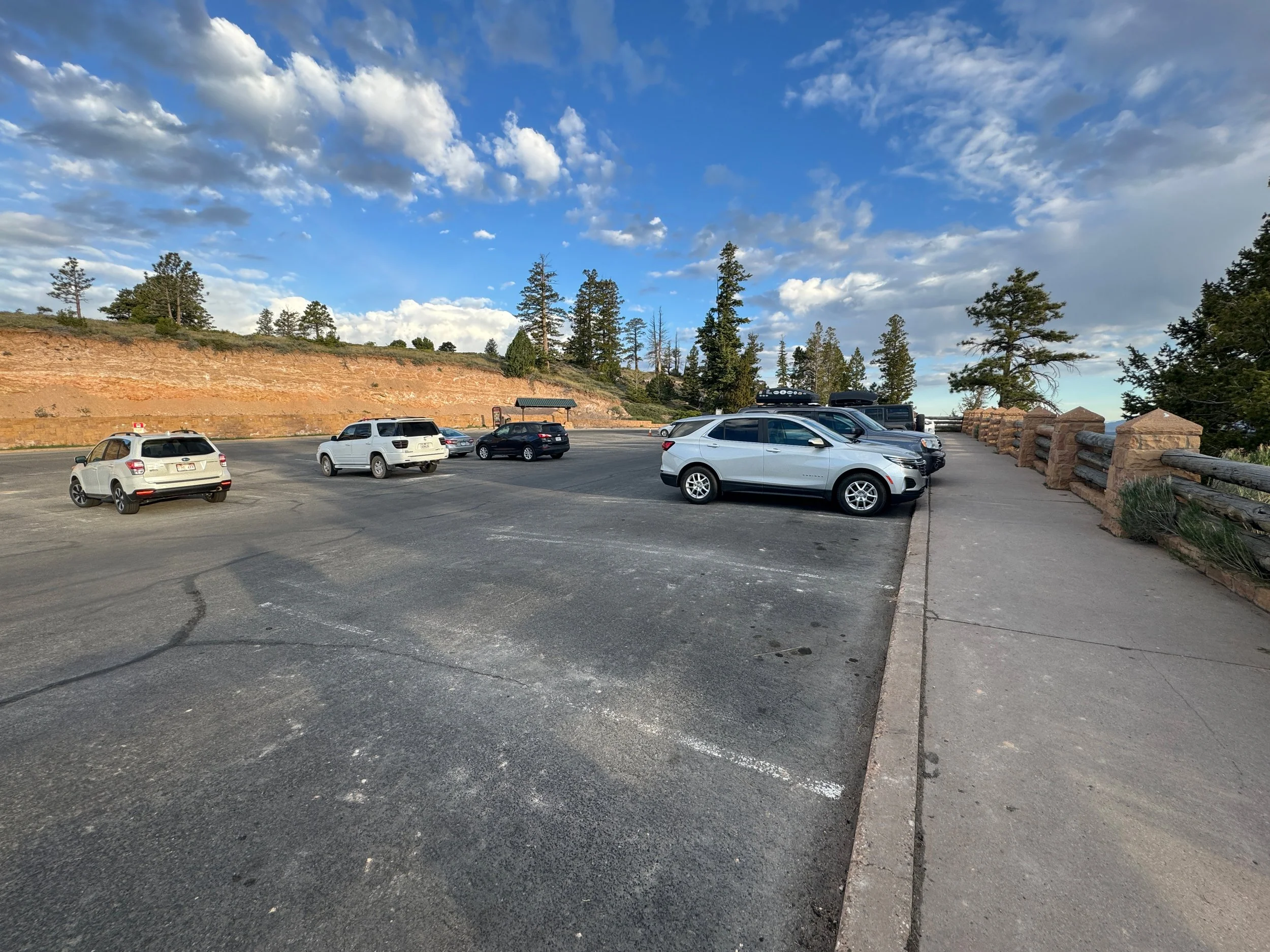 Hiking the Peek-a-Boo Loop Trail in Bryce Canyon National Park — noahawaii