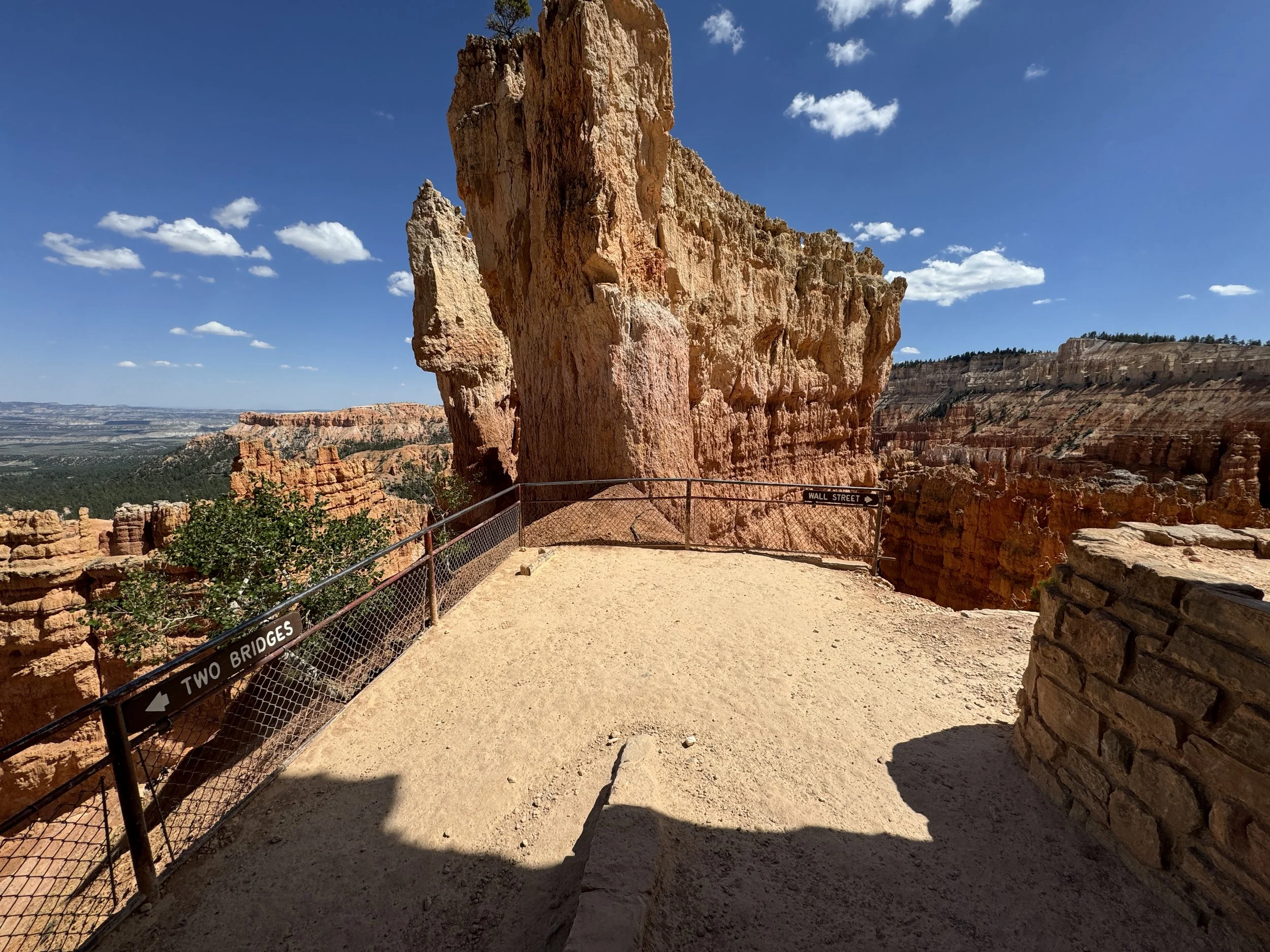 Hiking the Navajo Loop Trail in Bryce Canyon National Park — noahawaii