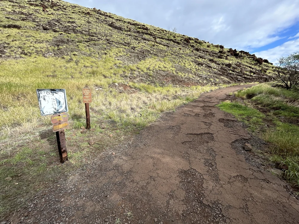 Hiking the West Lāhainā Pali Trail (Windmill Hike) on Maui, Hawaiʻi ...