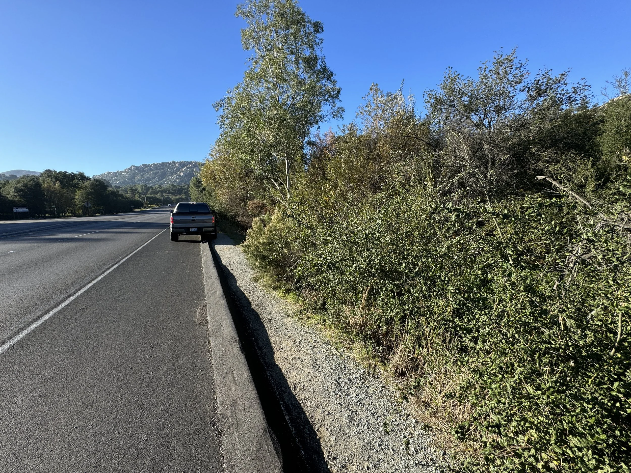 Hiking the Potato Chip Rock Trail (Mt. Woodson) via Highway 67 in San ...