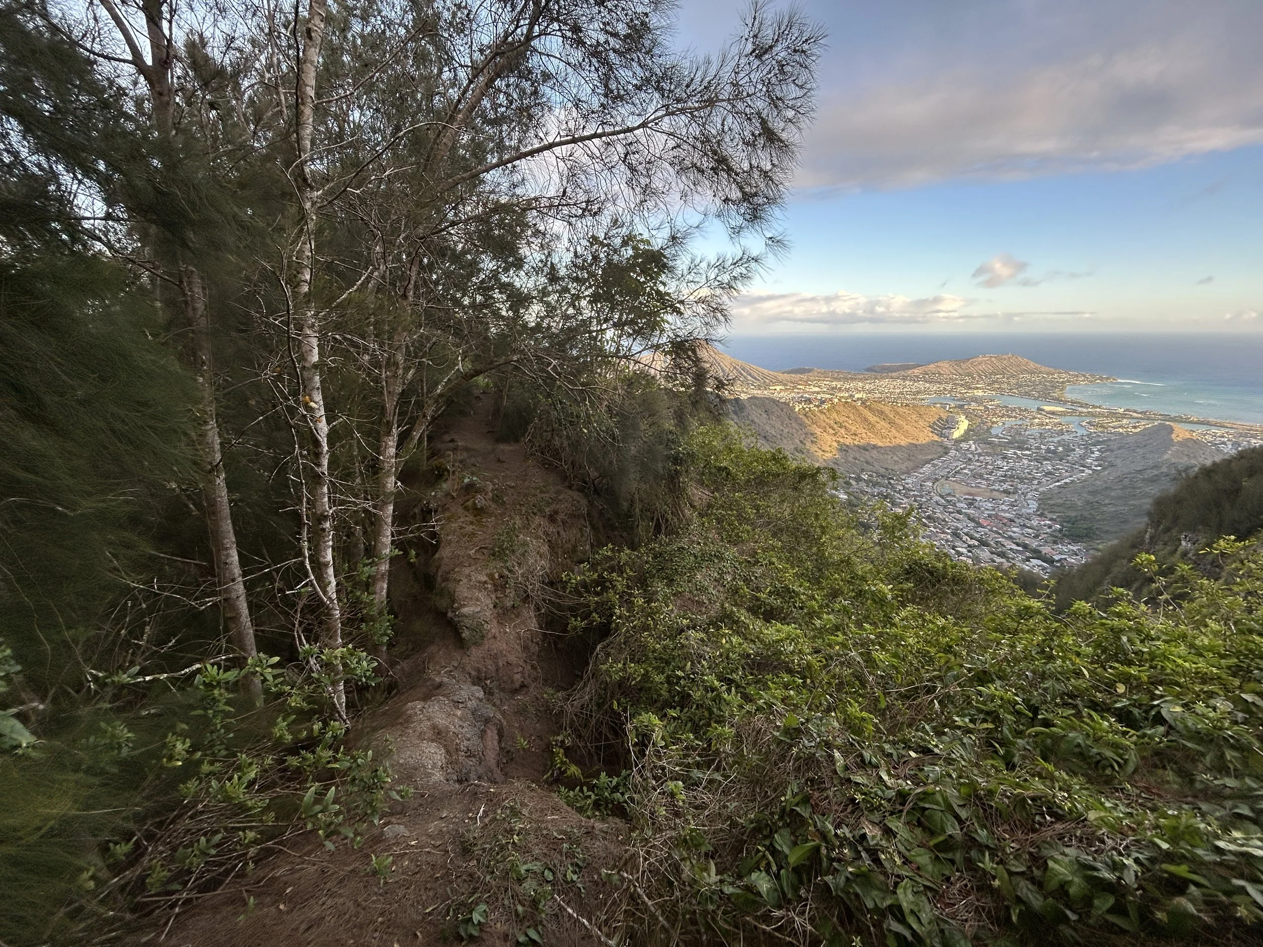 Hiking the Pyramid Rock Loop Trail on Oʻahu — noahawaii