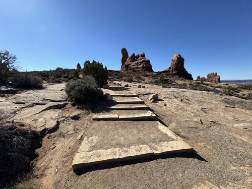 Hiking the Windows Loop Trail in Arches National Park — noahawaii