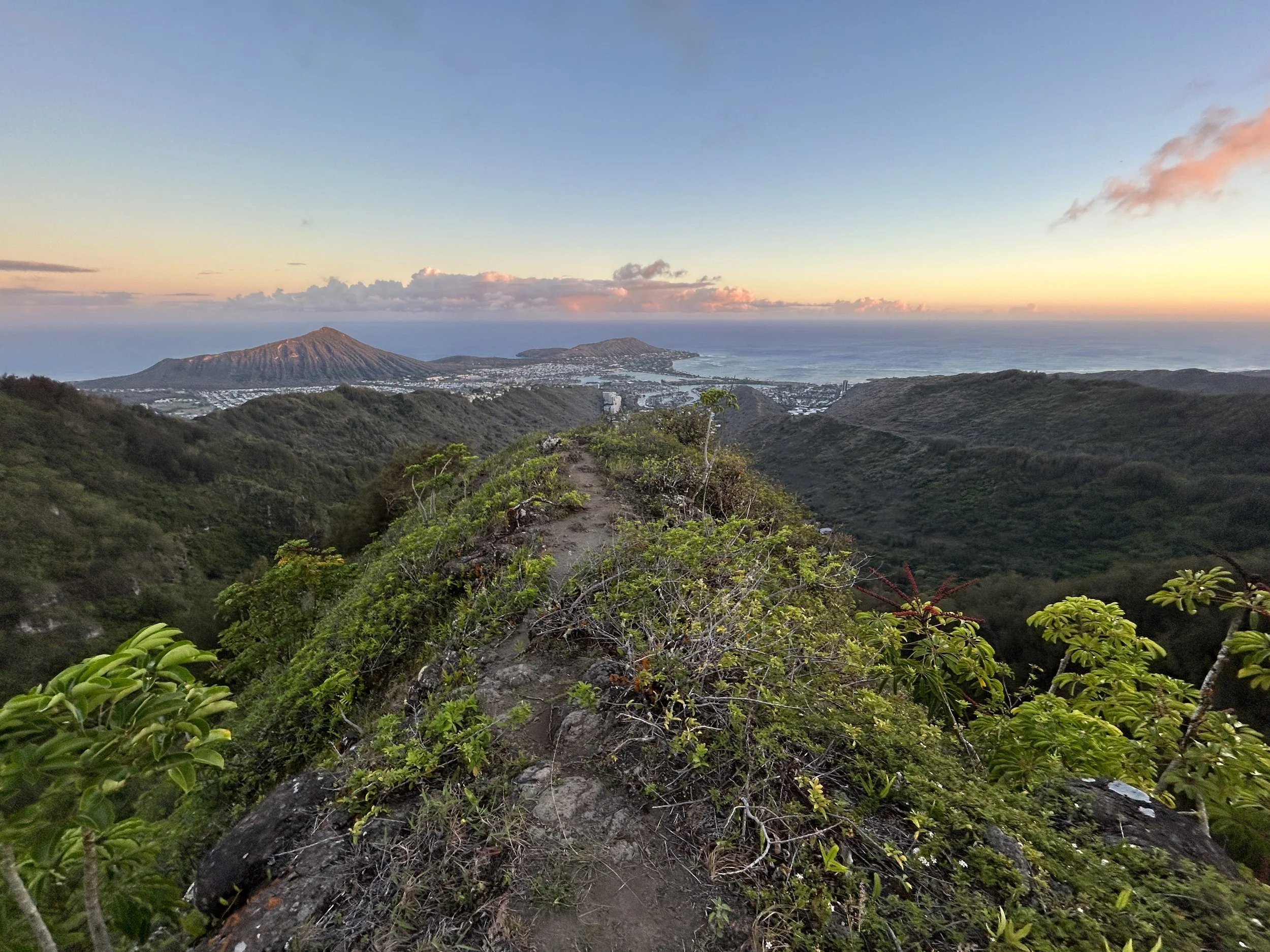 Hiking the Pyramid Rock Loop Trail on Oʻahu — noahawaii