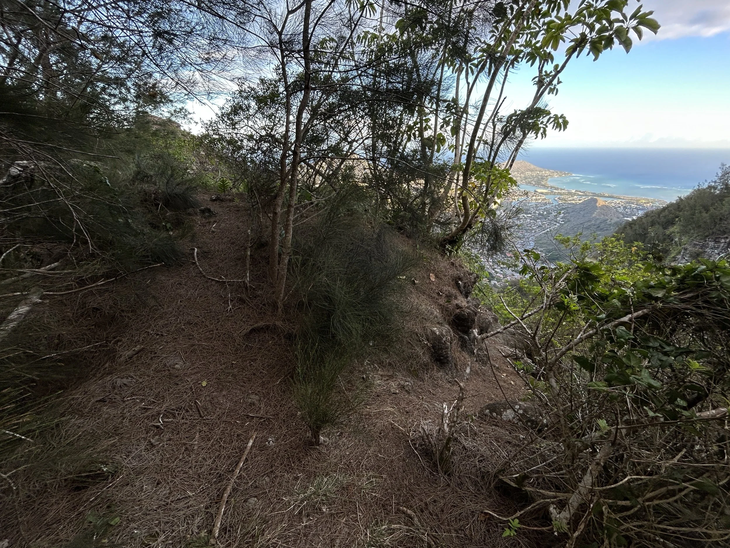 Hiking the Pyramid Rock Loop Trail on Oʻahu — noahawaii