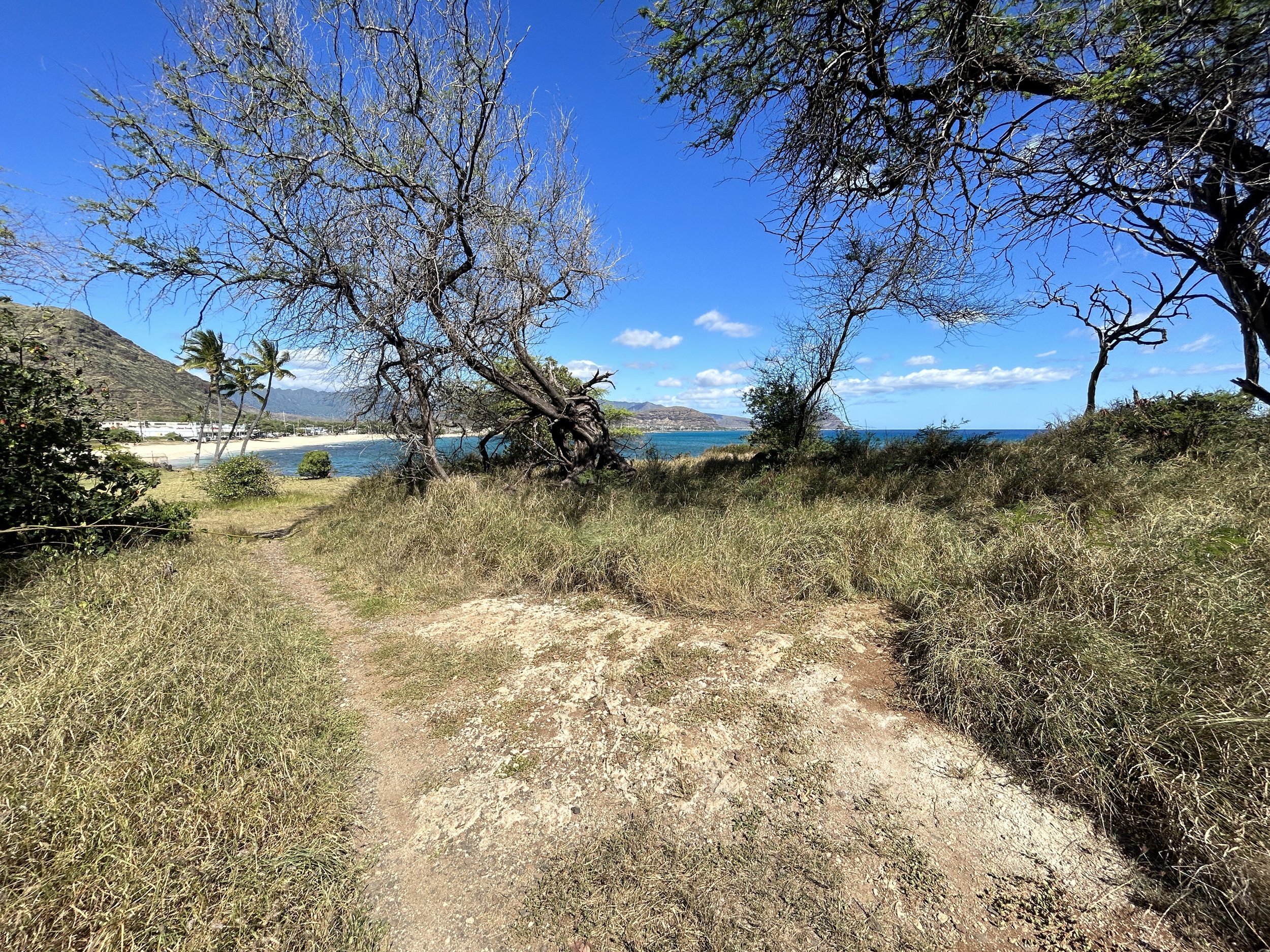 Hiking the Mauna Lahilahi Trail (Turtle Rock) on Oʻahu, Hawaiʻi — noahawaii