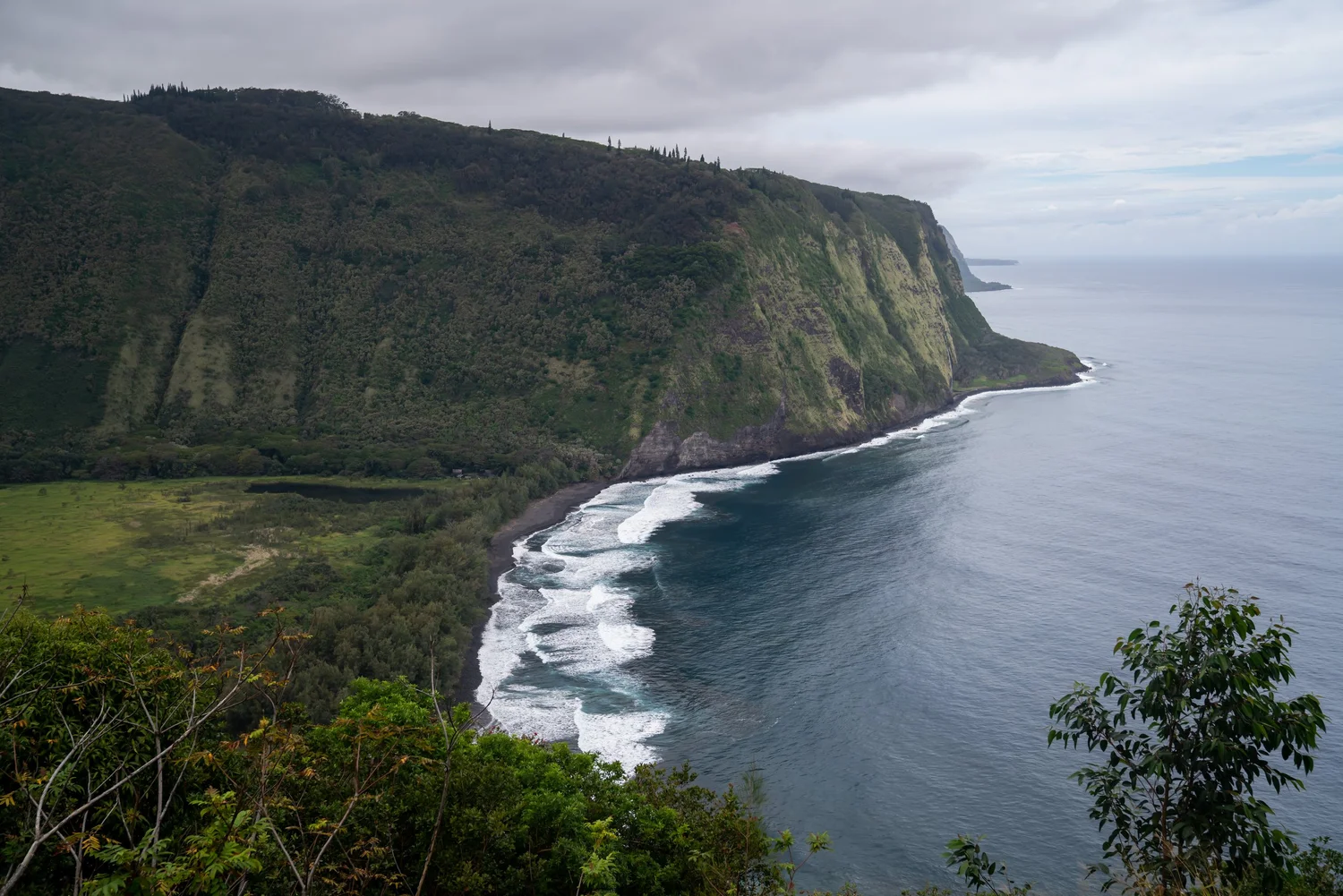 Hiking the Muliwai Trail to Waimanu Valley on the Big Island of Hawaiʻi ...