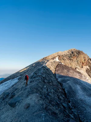 Climbing Mount Saint Helens via the Ptarmigan Trail & Monitor Ridge in ...