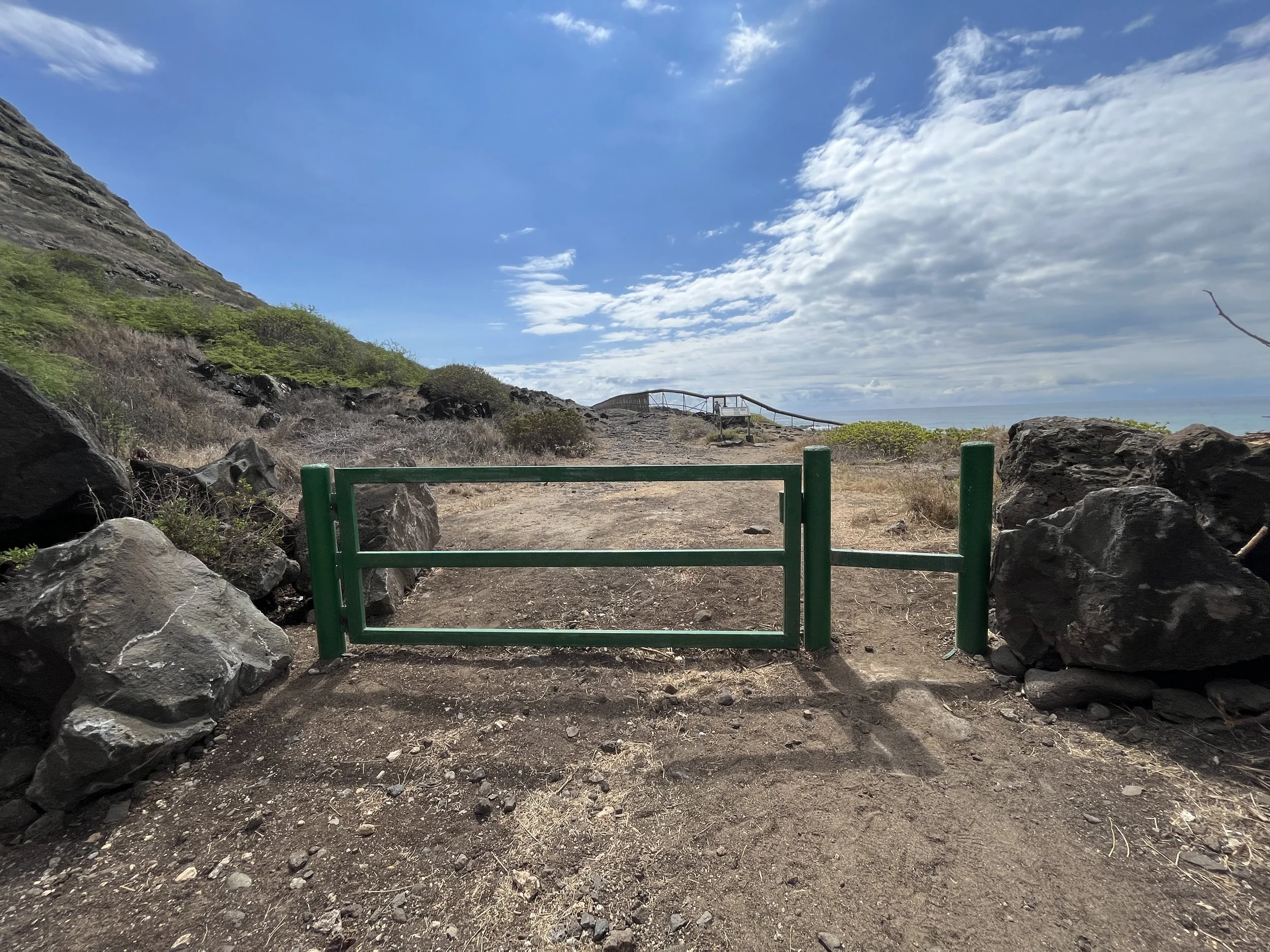 Hiking the Kaʻena Point Trail & Pillbox on the North Shore of Oʻahu ...