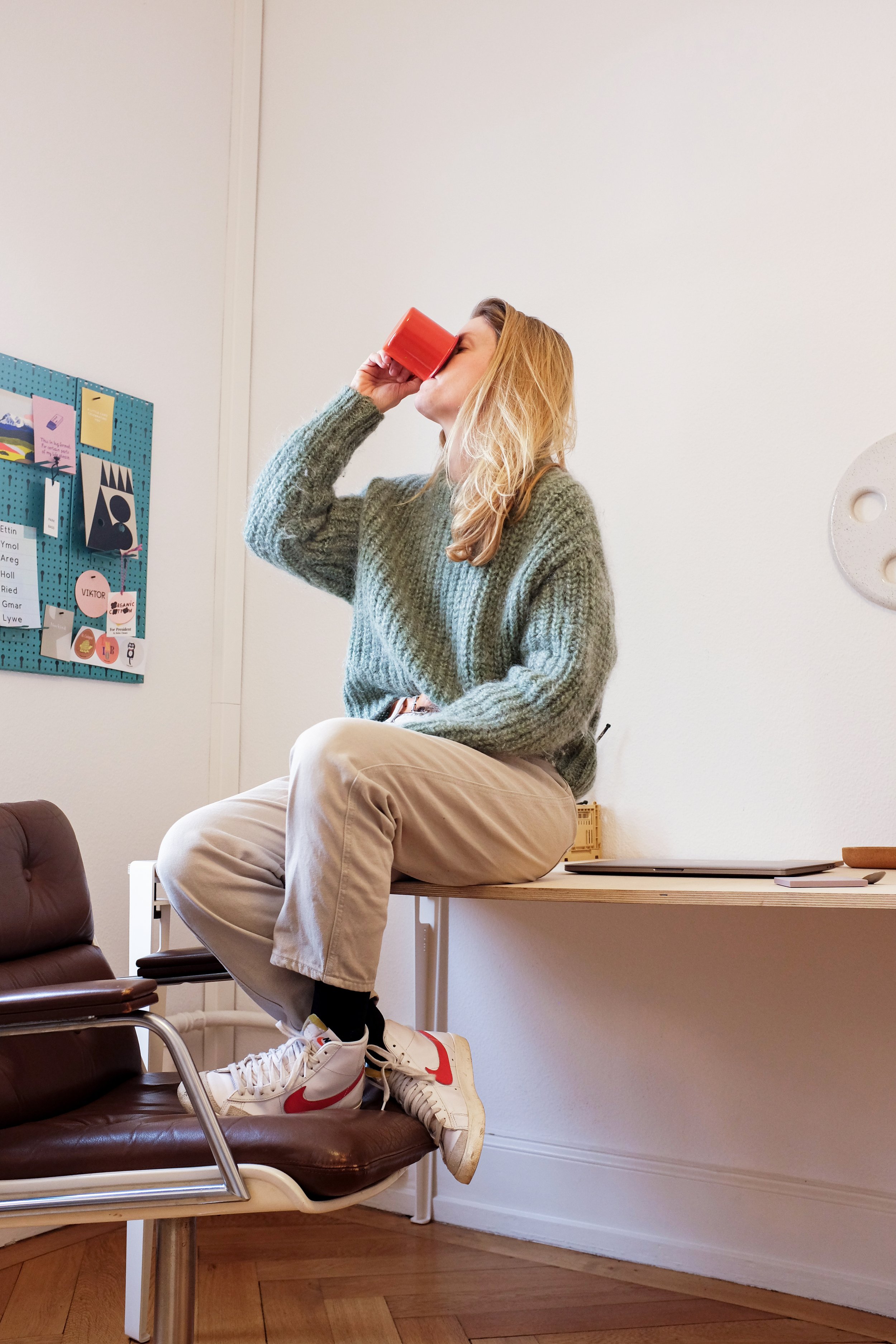 Bonjour — Anne Lutz