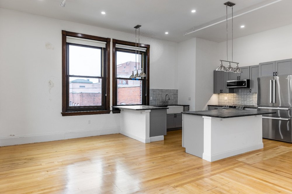 Gallery 3 — 33 State Street