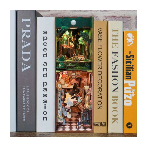 DIY Miniature Model Kit, Book Nook - Alice's Adventure HCR-HTQ128 — The ...
