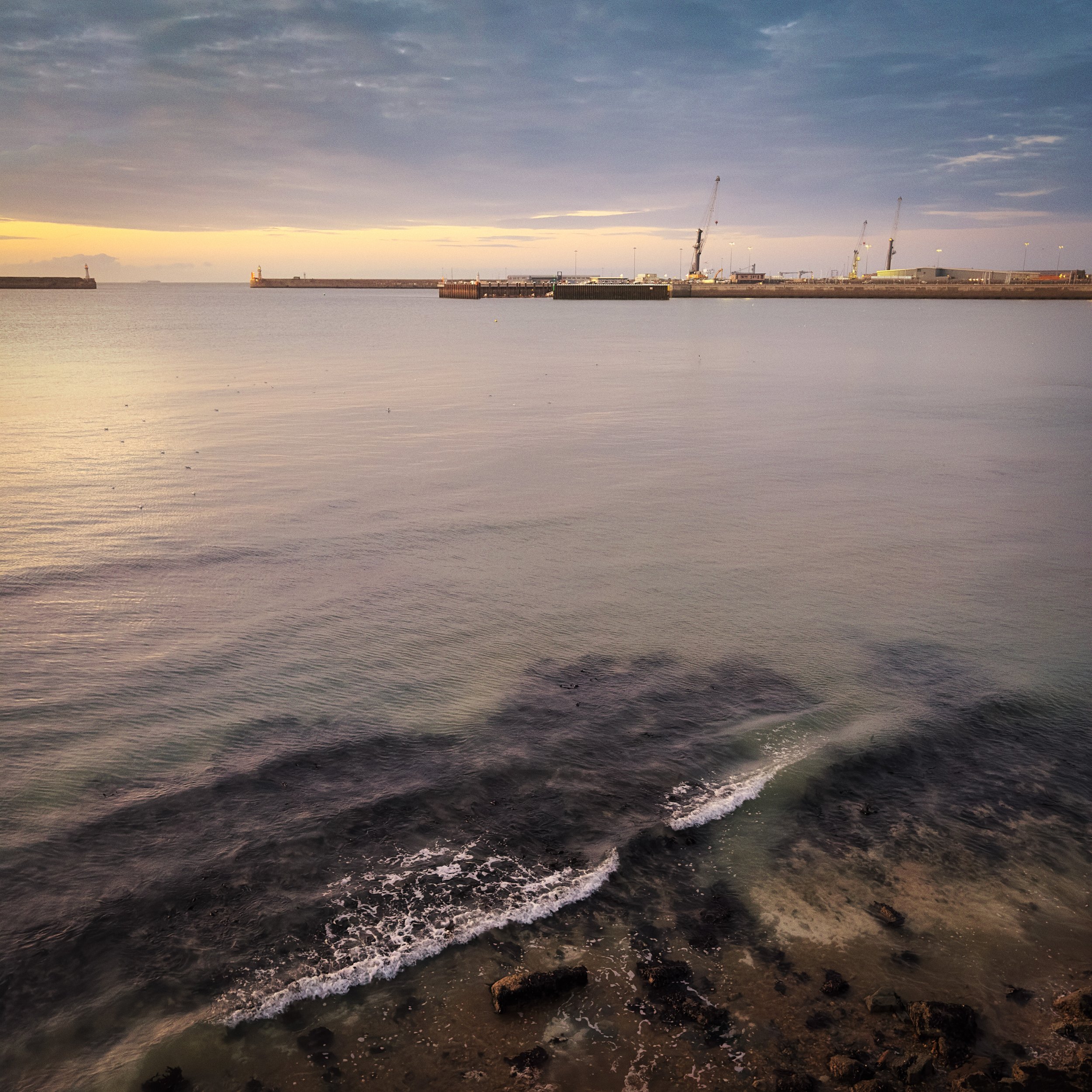 Harbour Waves — Dan Horton-Szar Photography