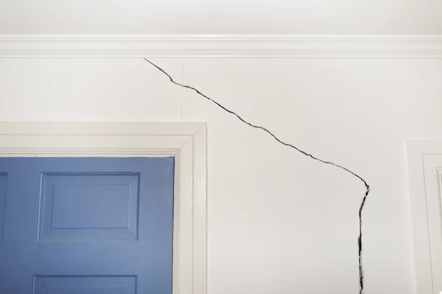 Earthquake Crack House